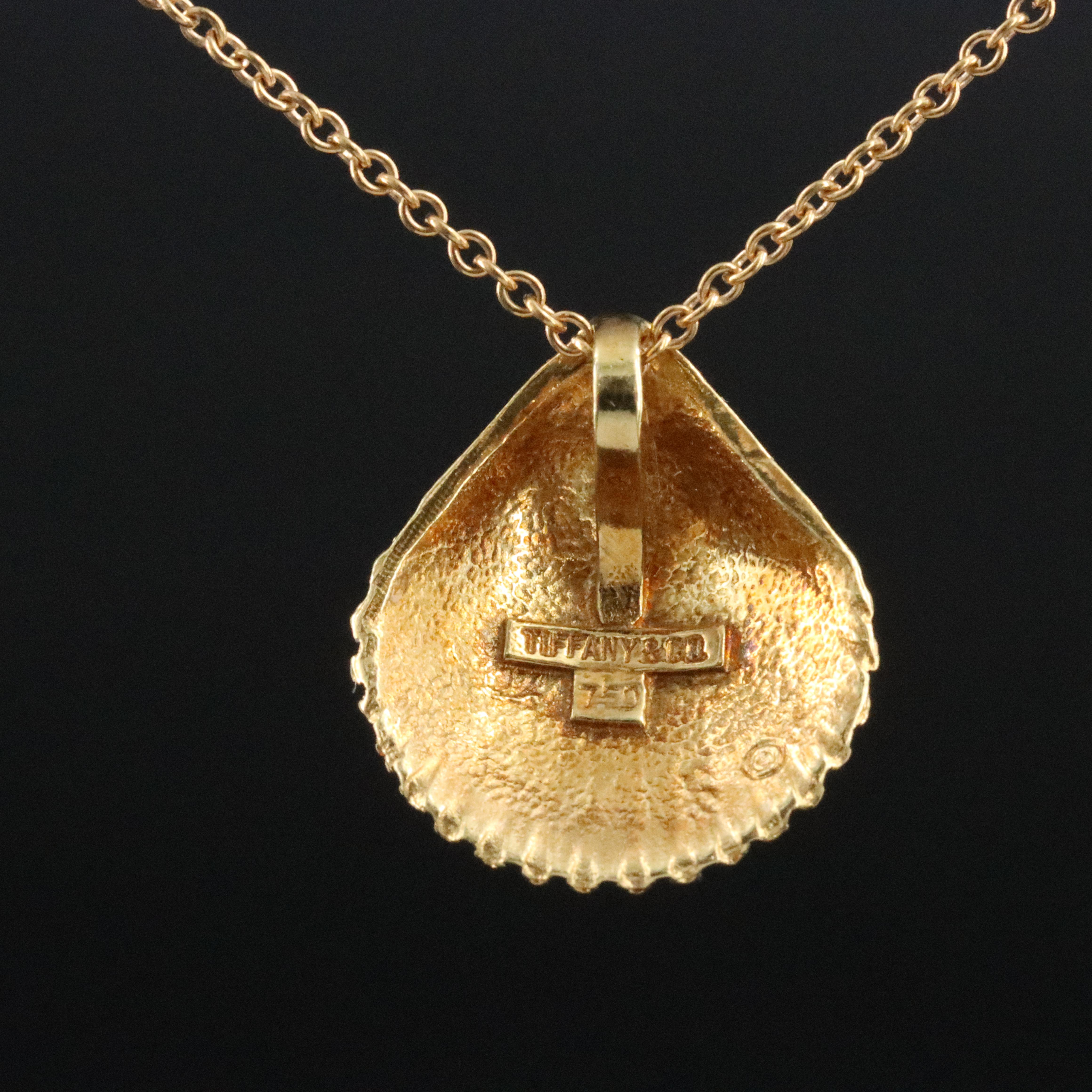 Tiffany & Co. 18K Seashell Pendant Necklace | EBTH