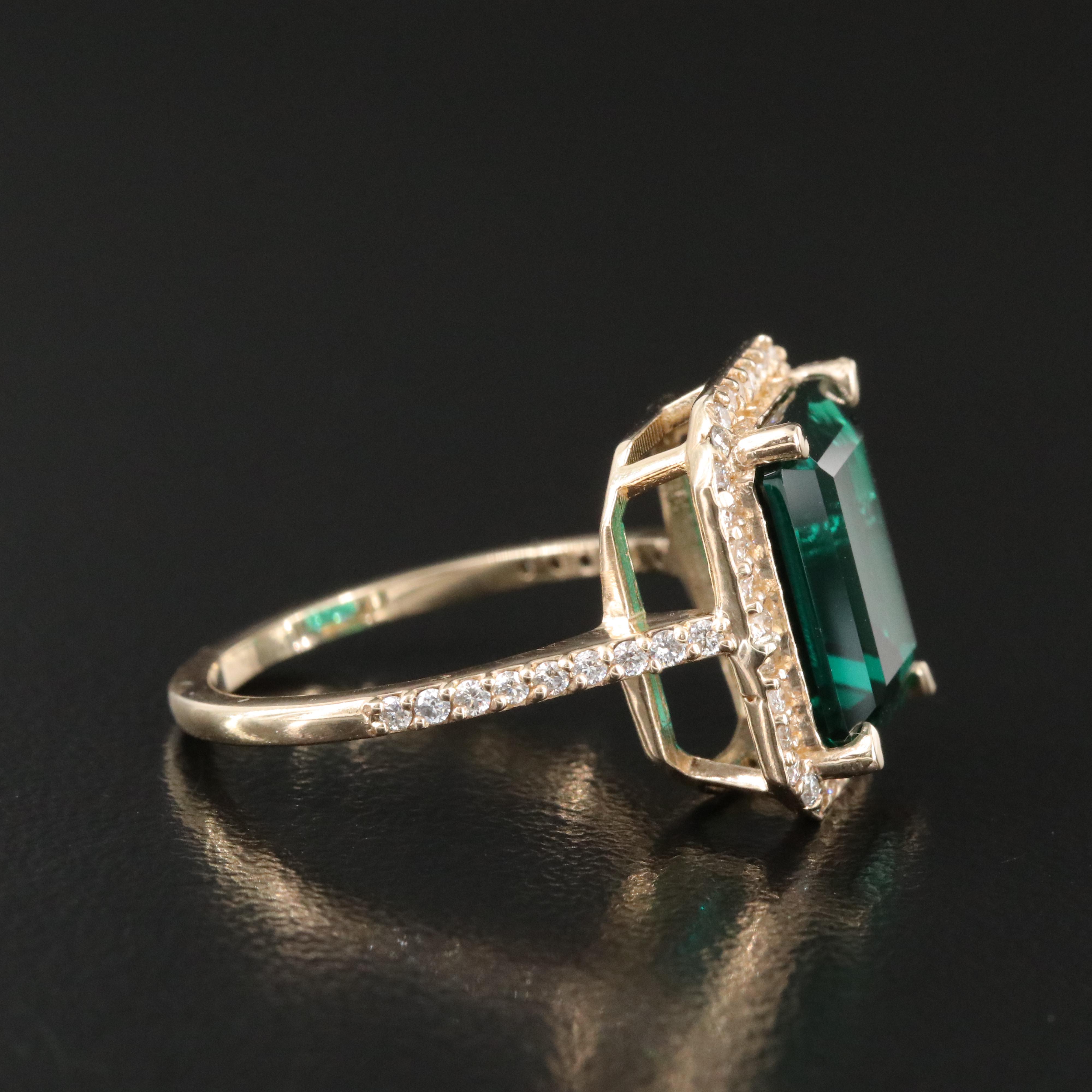 14K Emerald and Lab Grown Diamond Ring | EBTH
