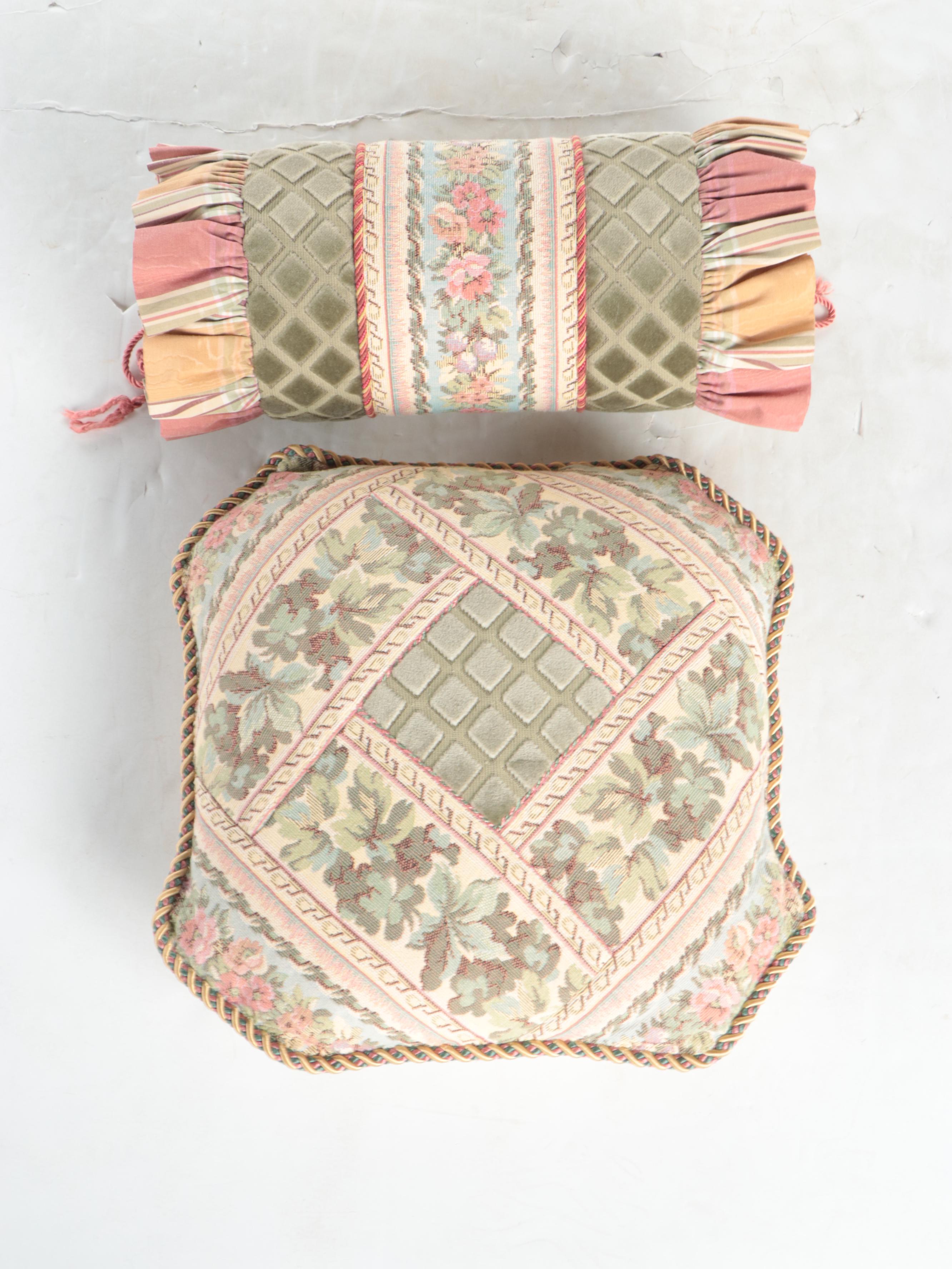 Sweet Dream Floral Motif Polyester Pillow Cases with Pillows and Throw Blanket | EBTH