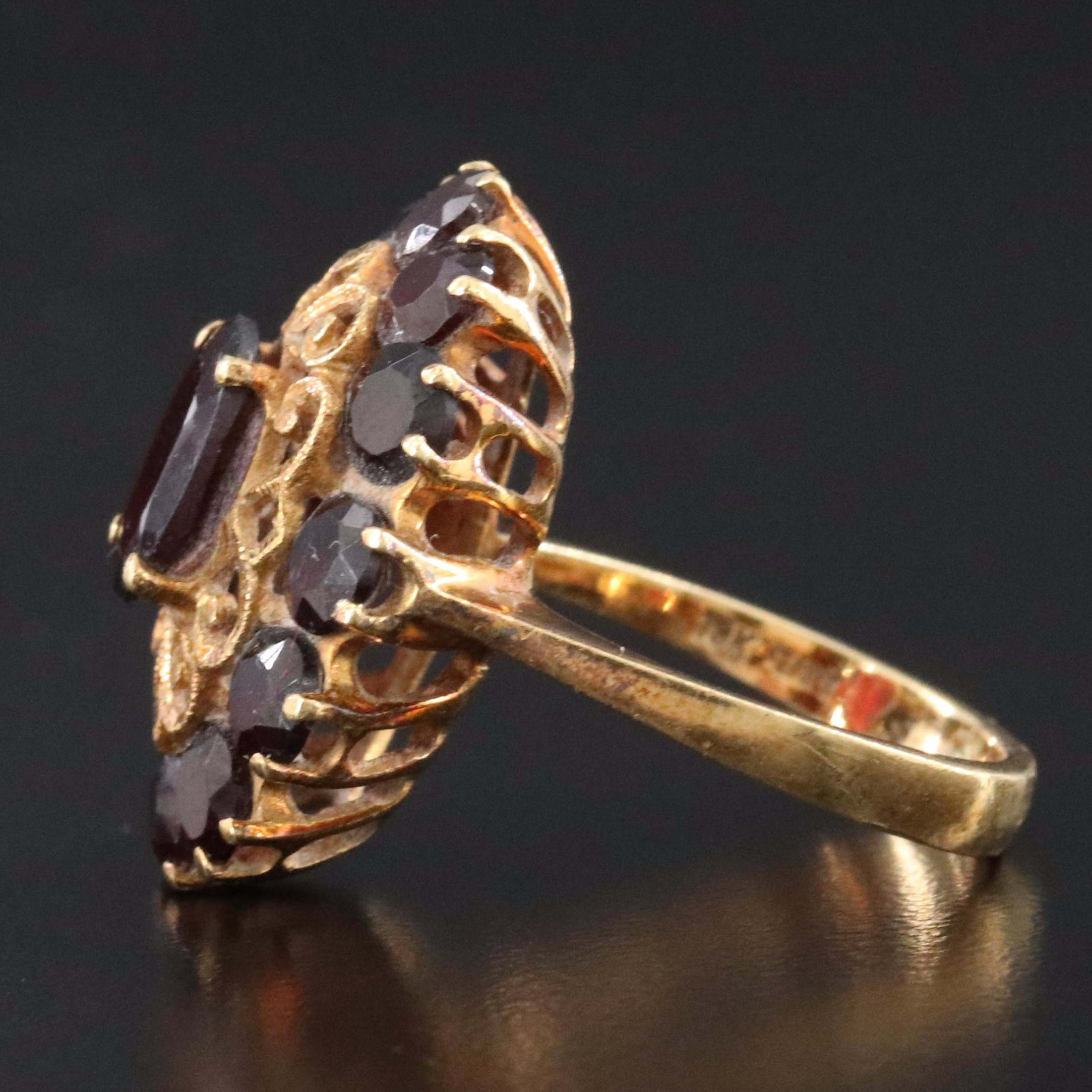 Vintage Italian Toliro 18K Garnet Ring | EBTH