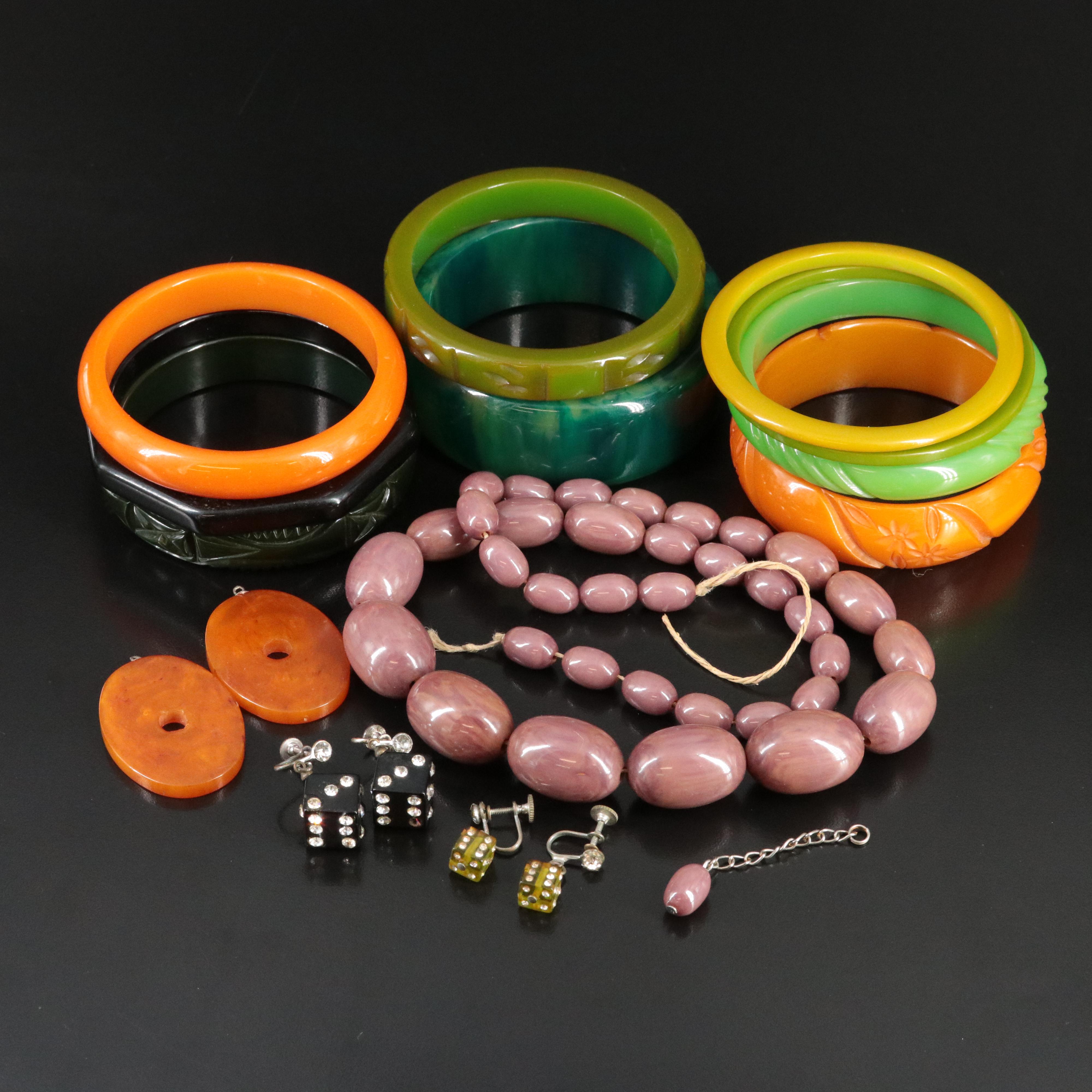 Vintage Jewelry Collection Featuring Bakelite | EBTH