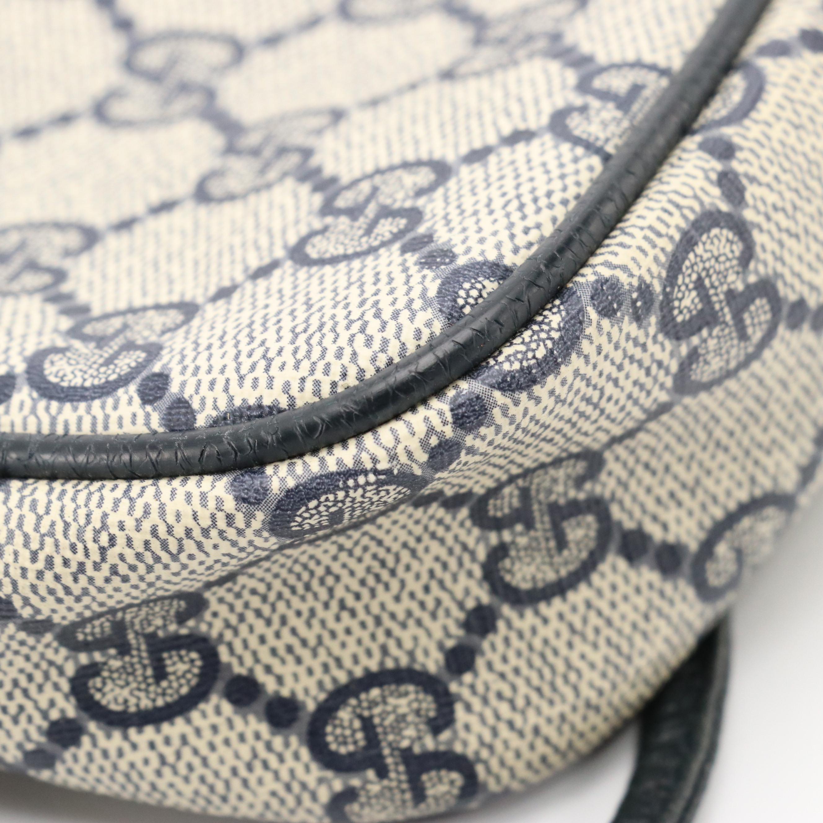 Gucci Accessory Collection Shoulder Bag in Navy GG Supreme Canvas | EBTH