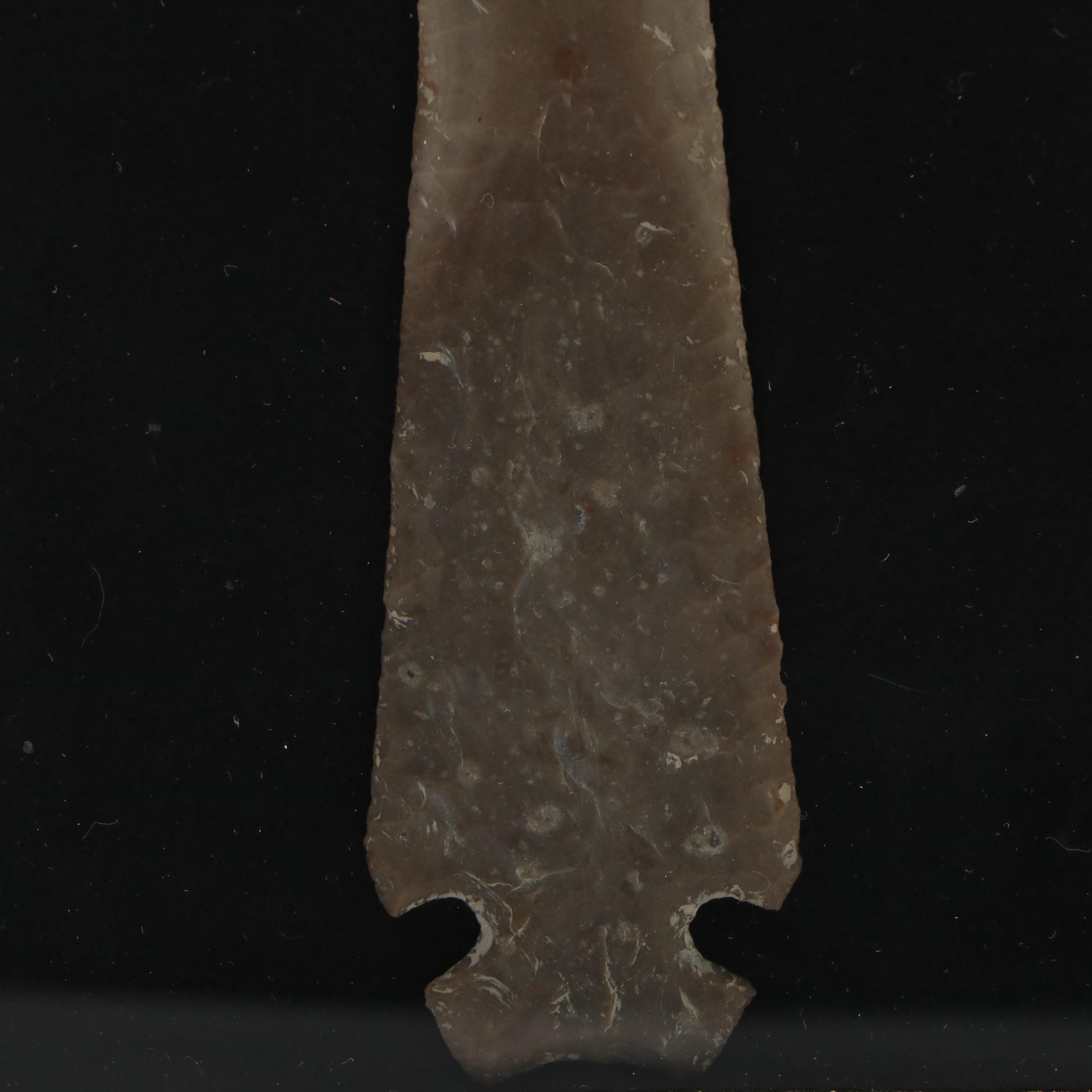 Native American Knapped Flint Lanceolate Arrowhead | EBTH