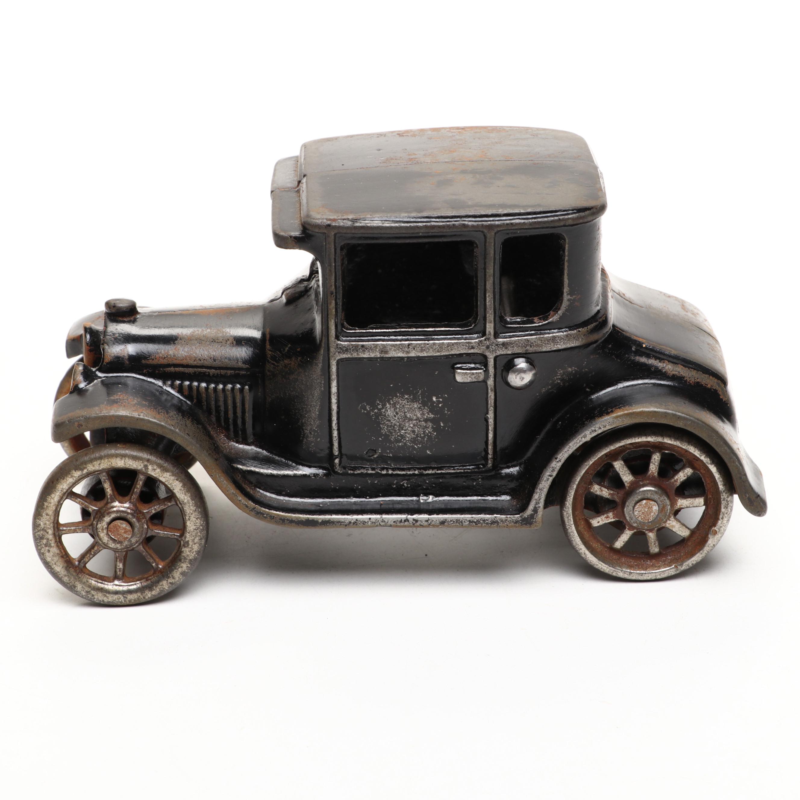 Arcade Cast Iron Ford Model T Model Car, Early 20th Century | EBTH