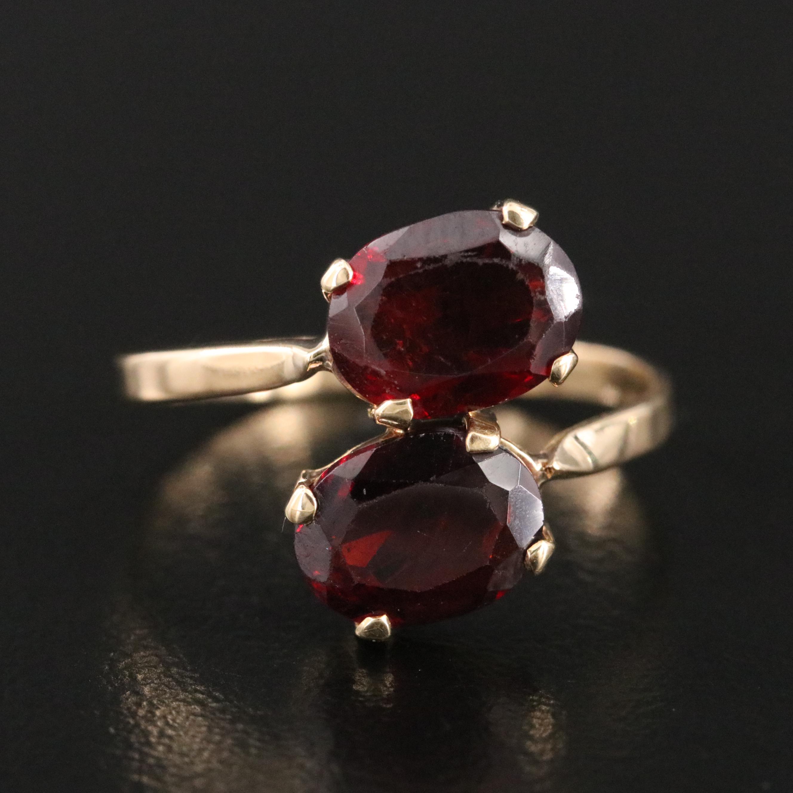 18K Garnet Toi et Moi Ring | EBTH