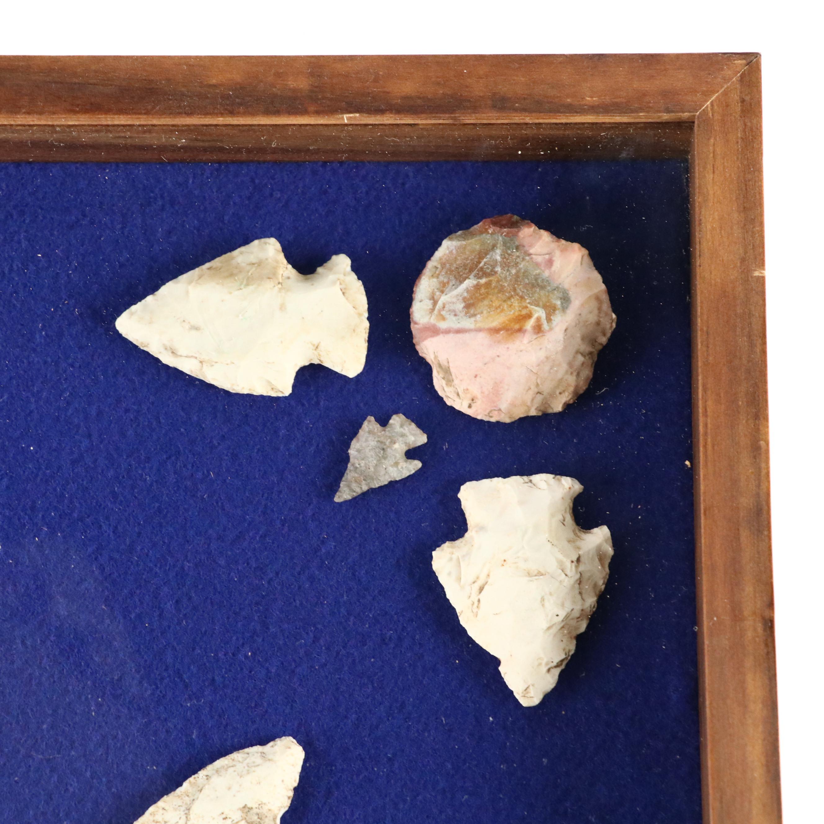 Indigenous Flint and Chert Arrowheads with Scrapers | EBTH