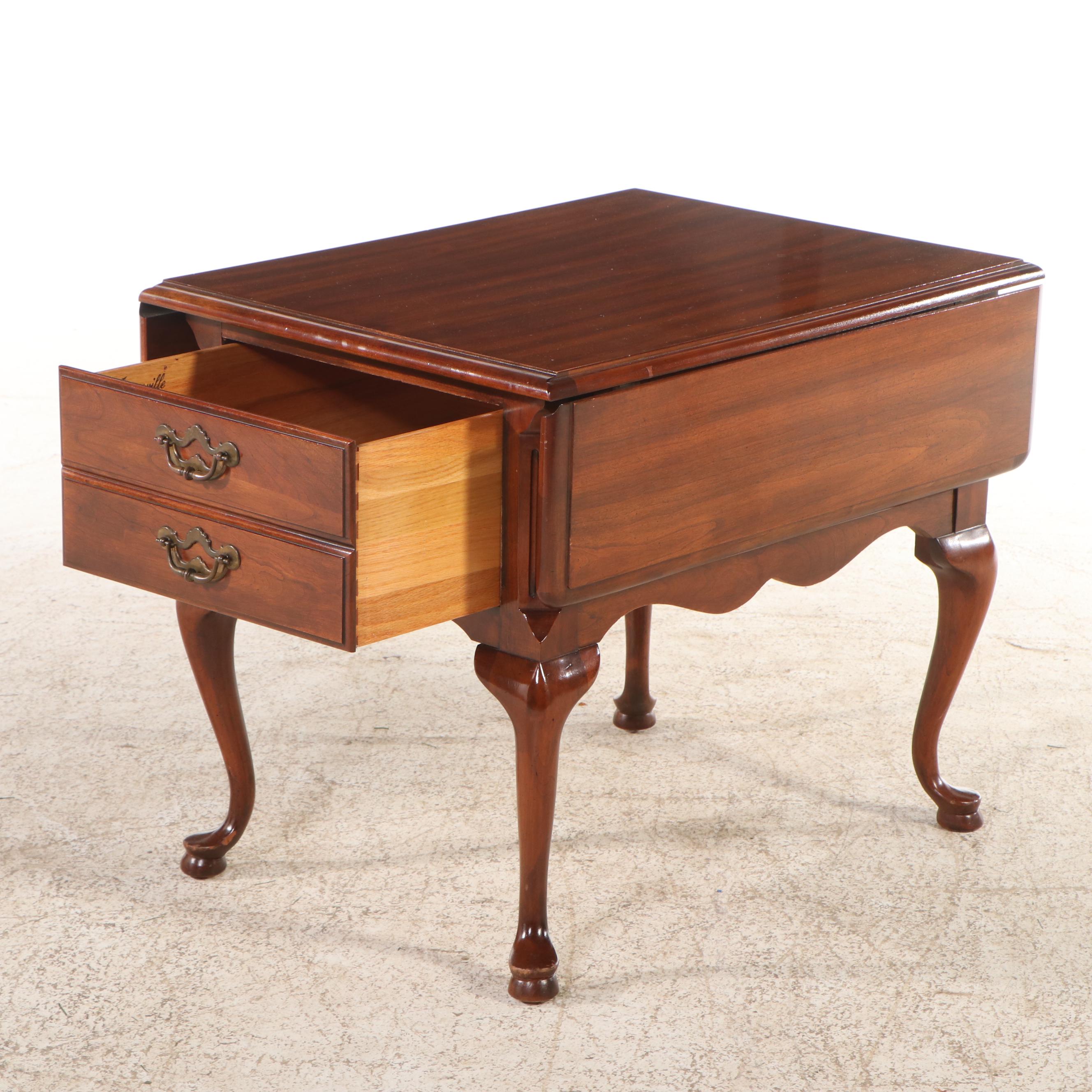Thomasville Queen Anne Style Drop Leaf End Table | EBTH