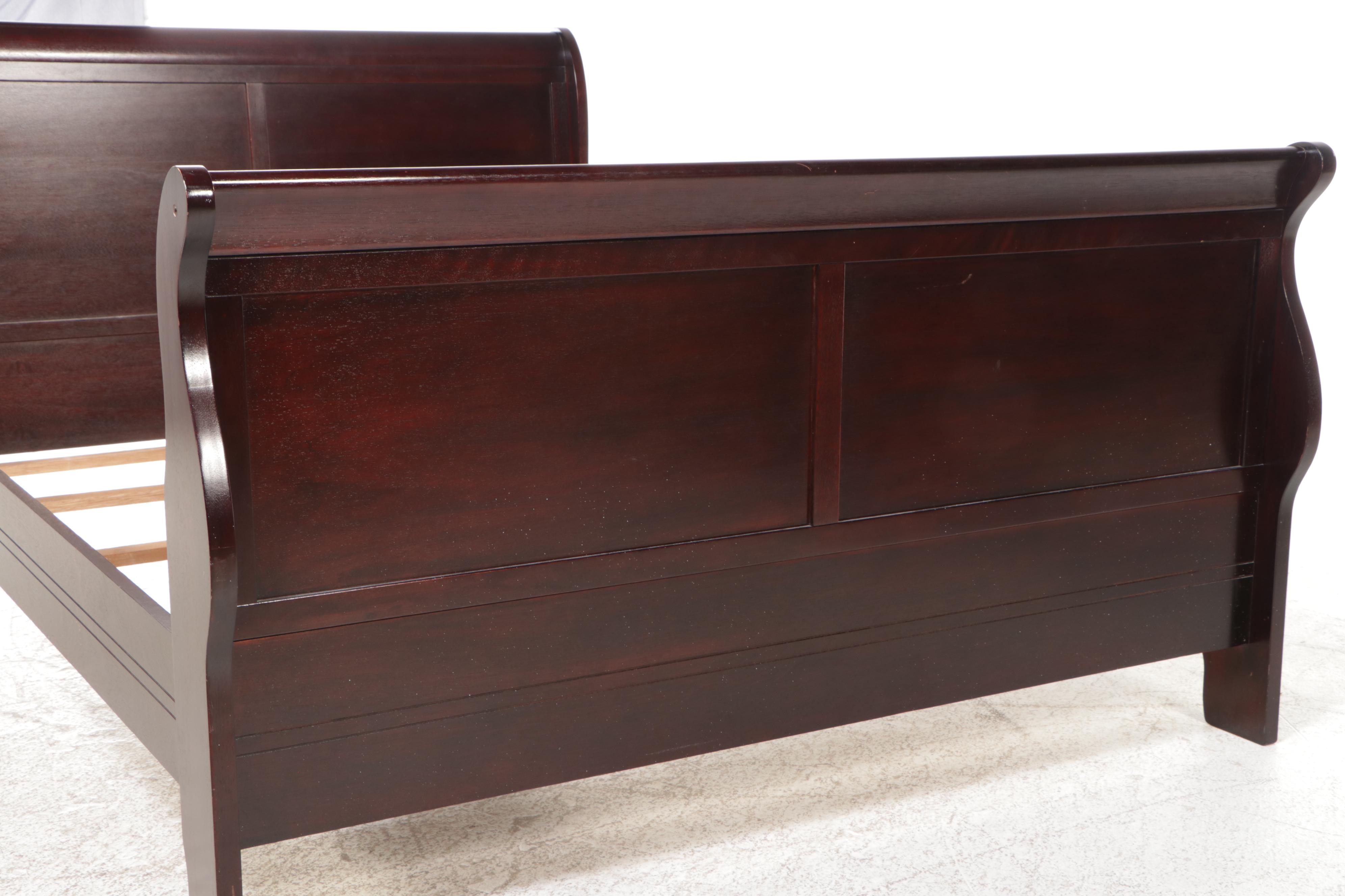 Edwardian Tyler Walnut Finished Paneled Queen Sleigh Bed Frame | EBTH