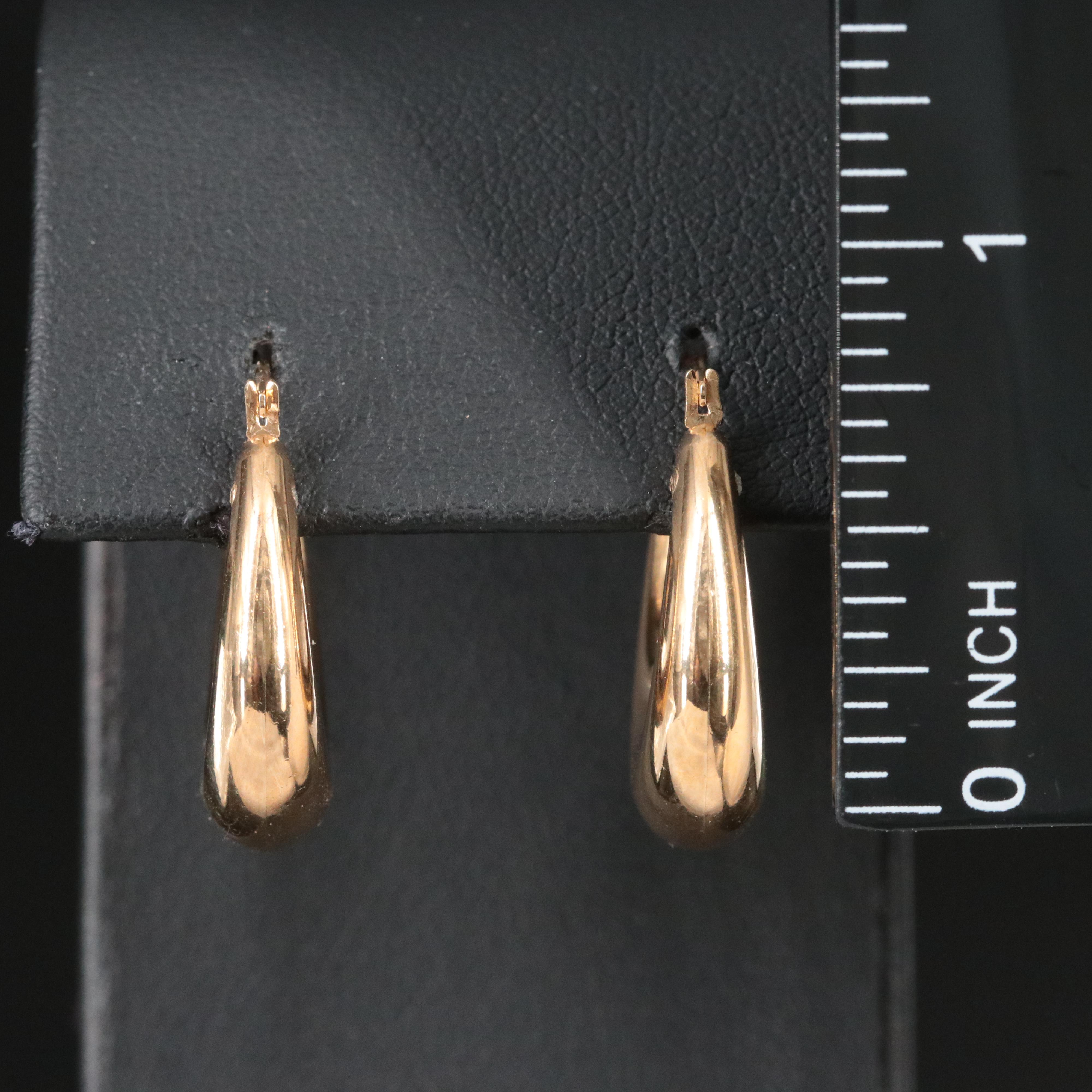 14K Tapered Hoops | EBTH