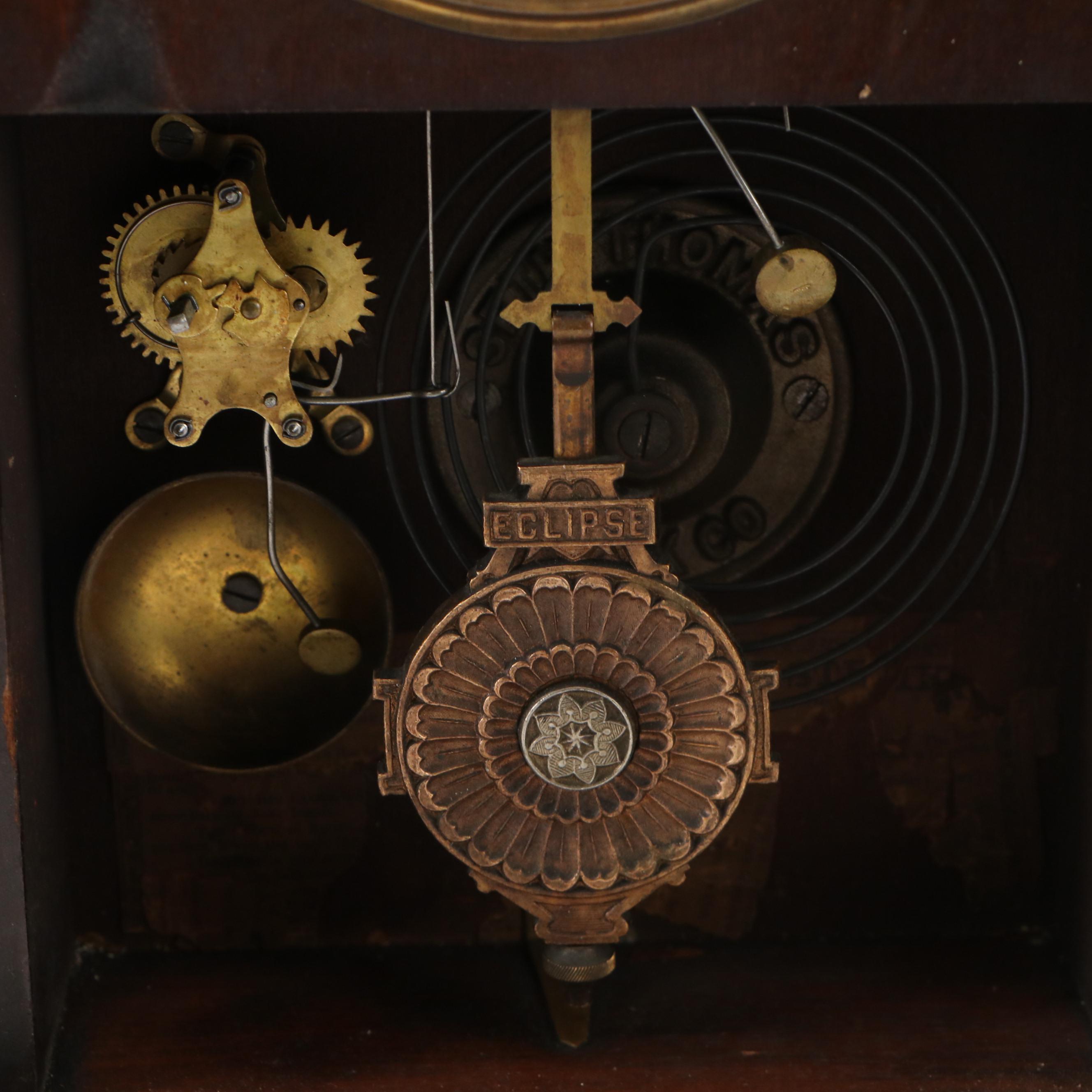 Seth Thomas "Eclipse" Spoon Carved Wooden Mantel Clock | EBTH