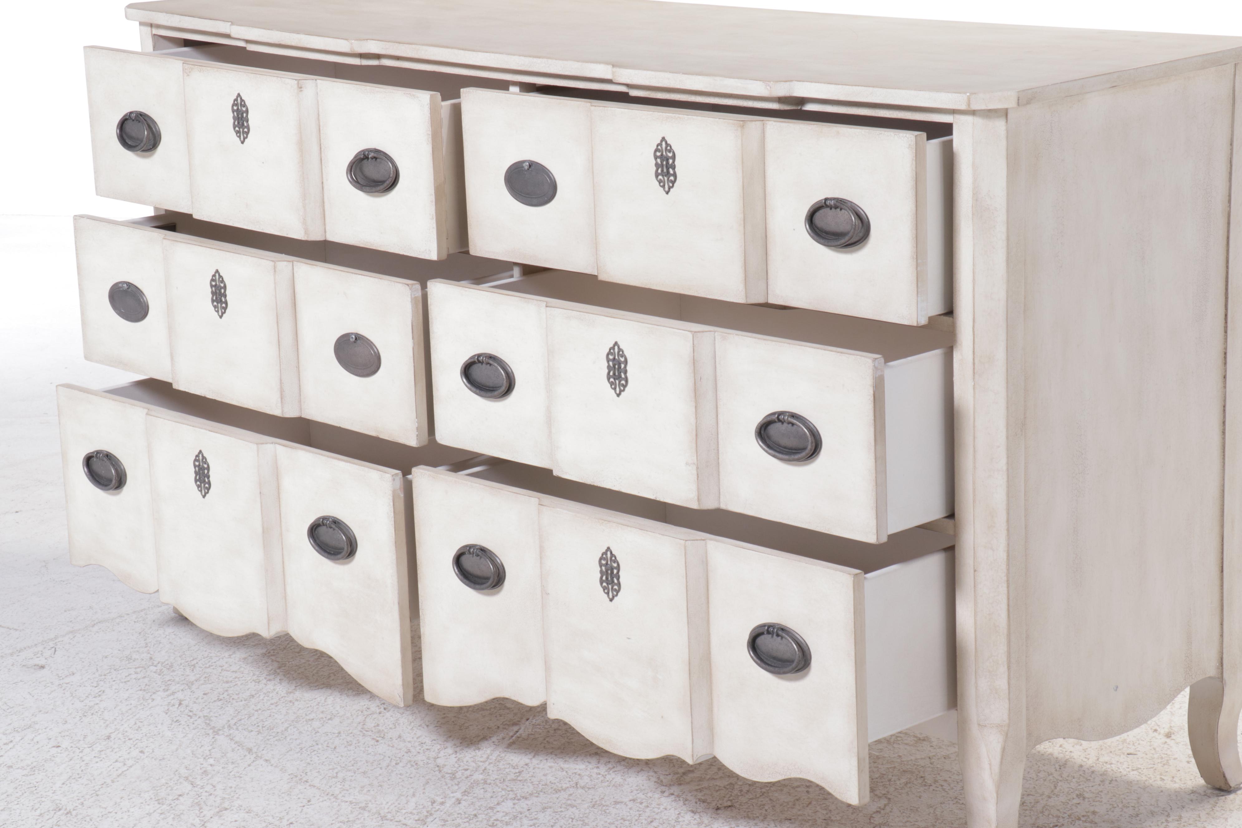 Lexington Ivory Chest of Drawers with Wall Mirror | EBTH