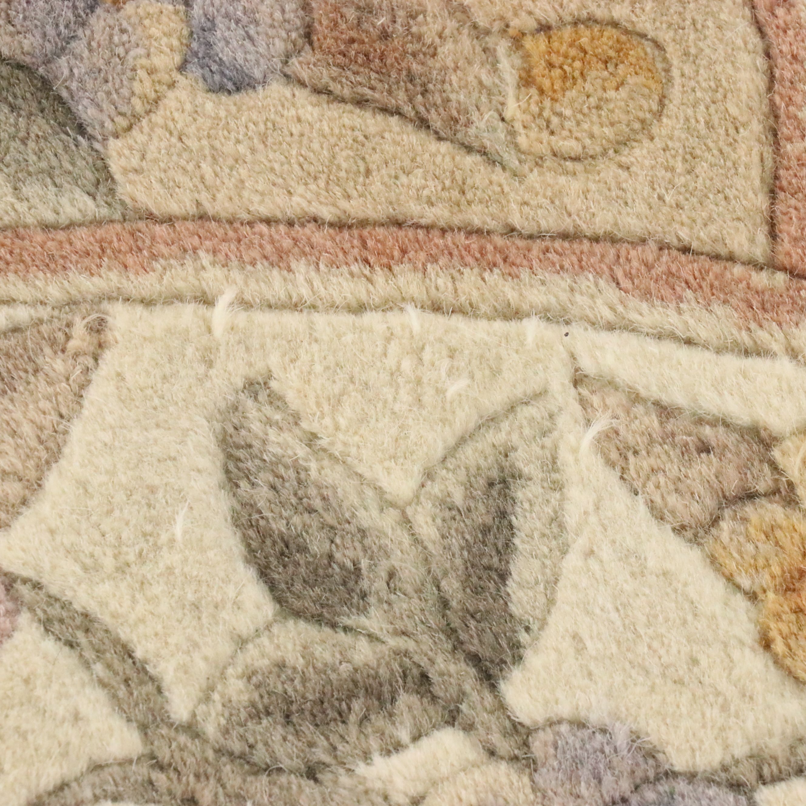 6' Round Hand-Tufted Royal Palace Area Rug | EBTH