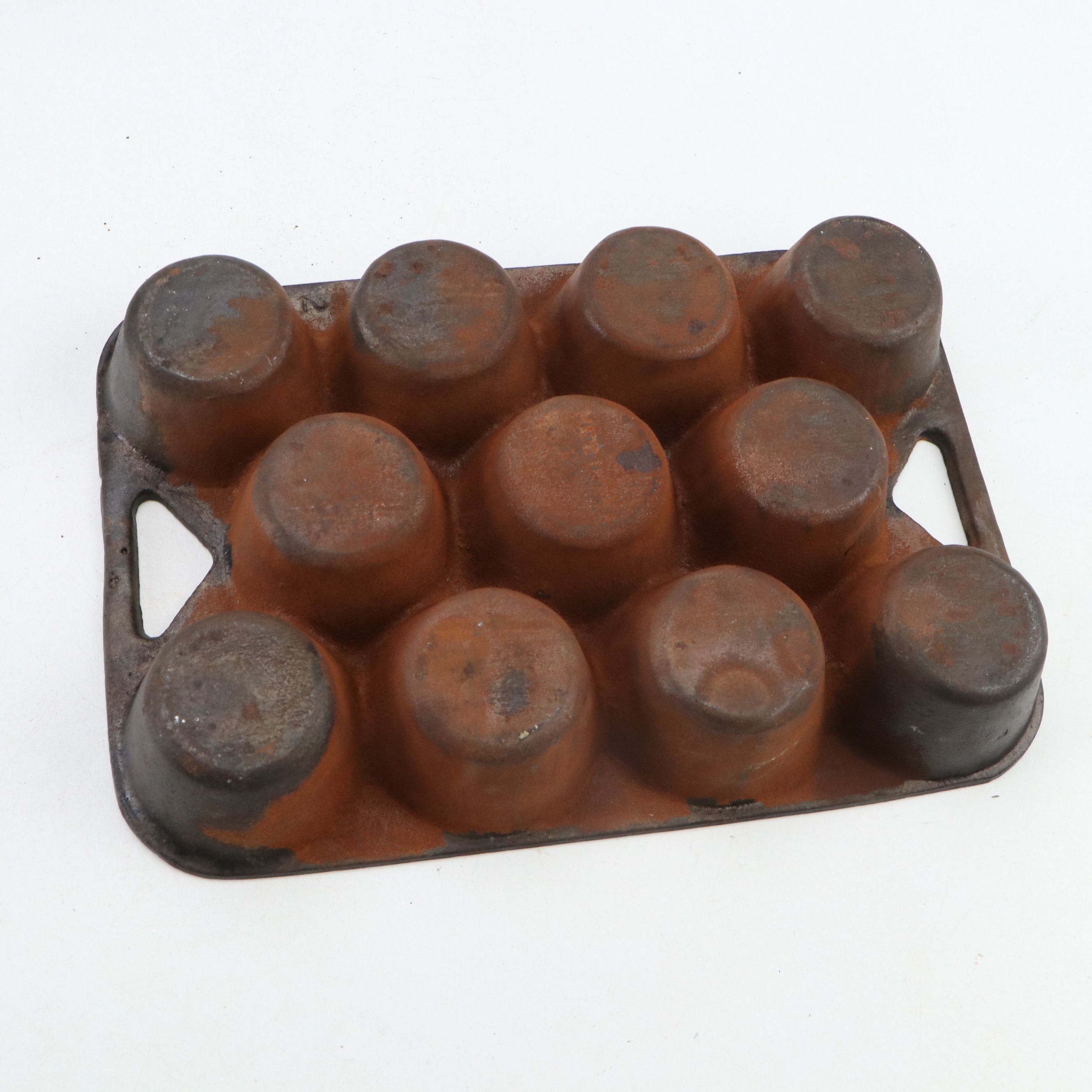 Crescent Foundry "Ozark" Dutch Oven with Beehive Lid and Other Cast ...