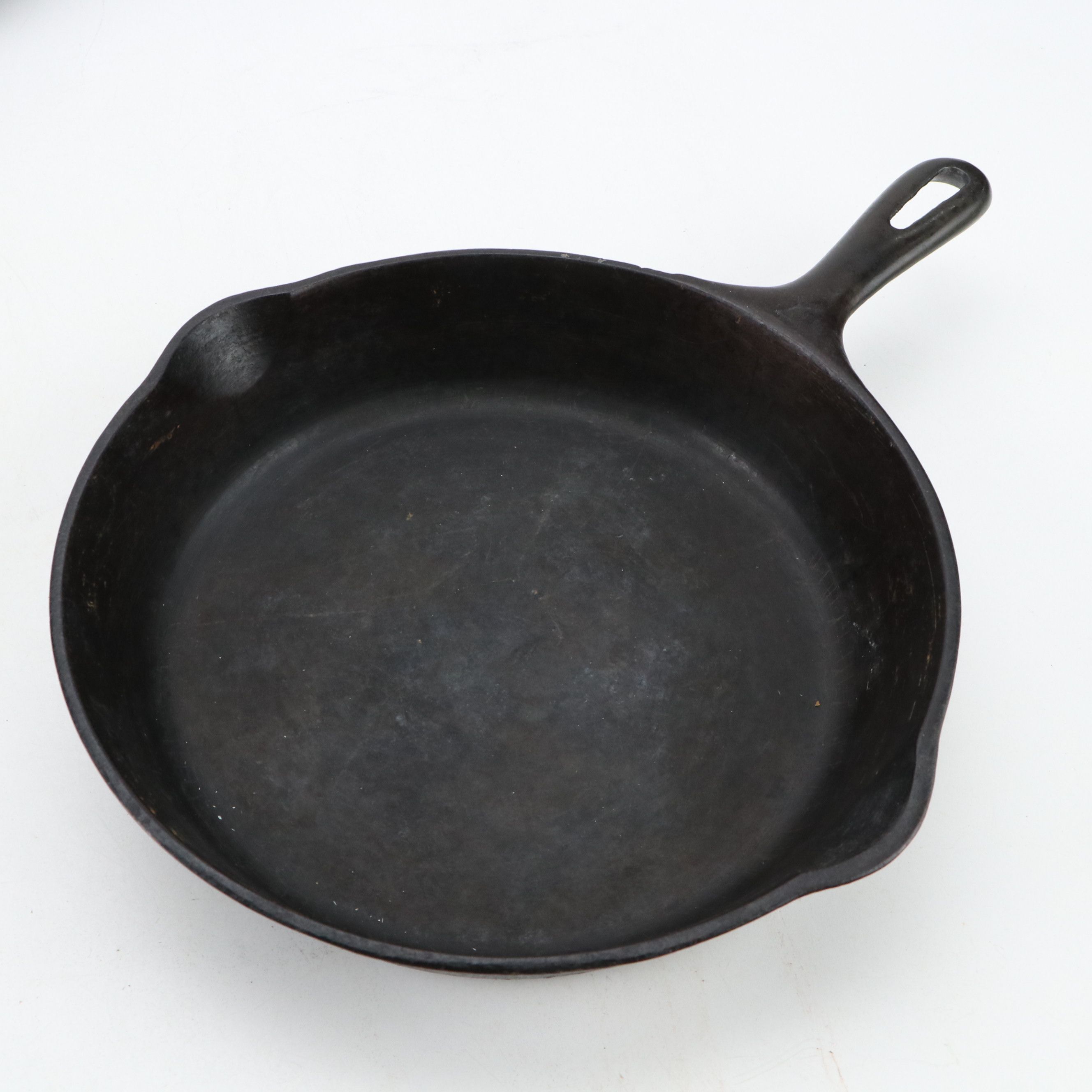 Crescent Foundry "Ozark" Dutch Oven with Beehive Lid and Other Cast ...