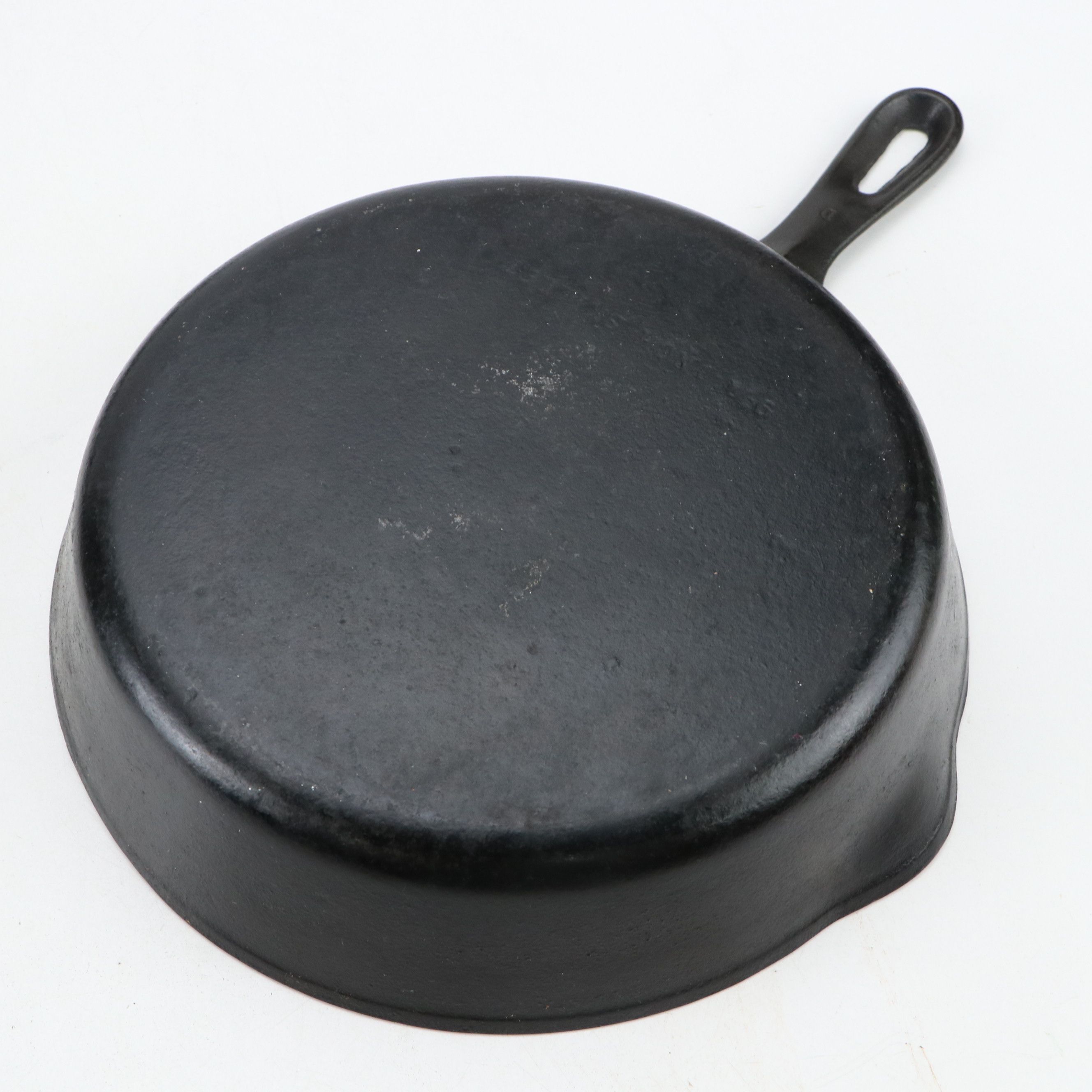 Crescent Foundry "Ozark" Dutch Oven with Beehive Lid and Other Cast ...