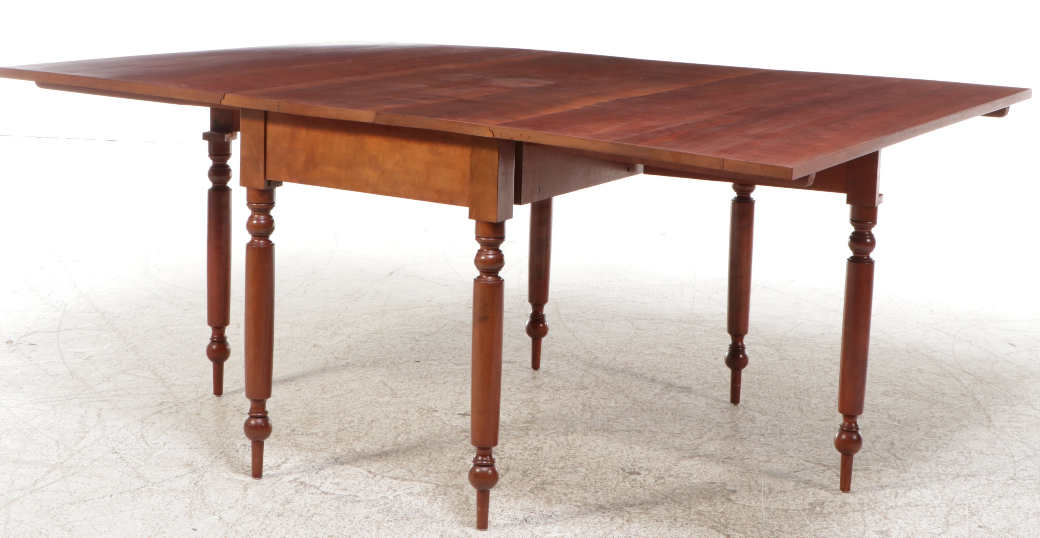 Sheraton Style Cherry Drop-Leaf Dining Table with Six Chairs, 19th Century | EBTH