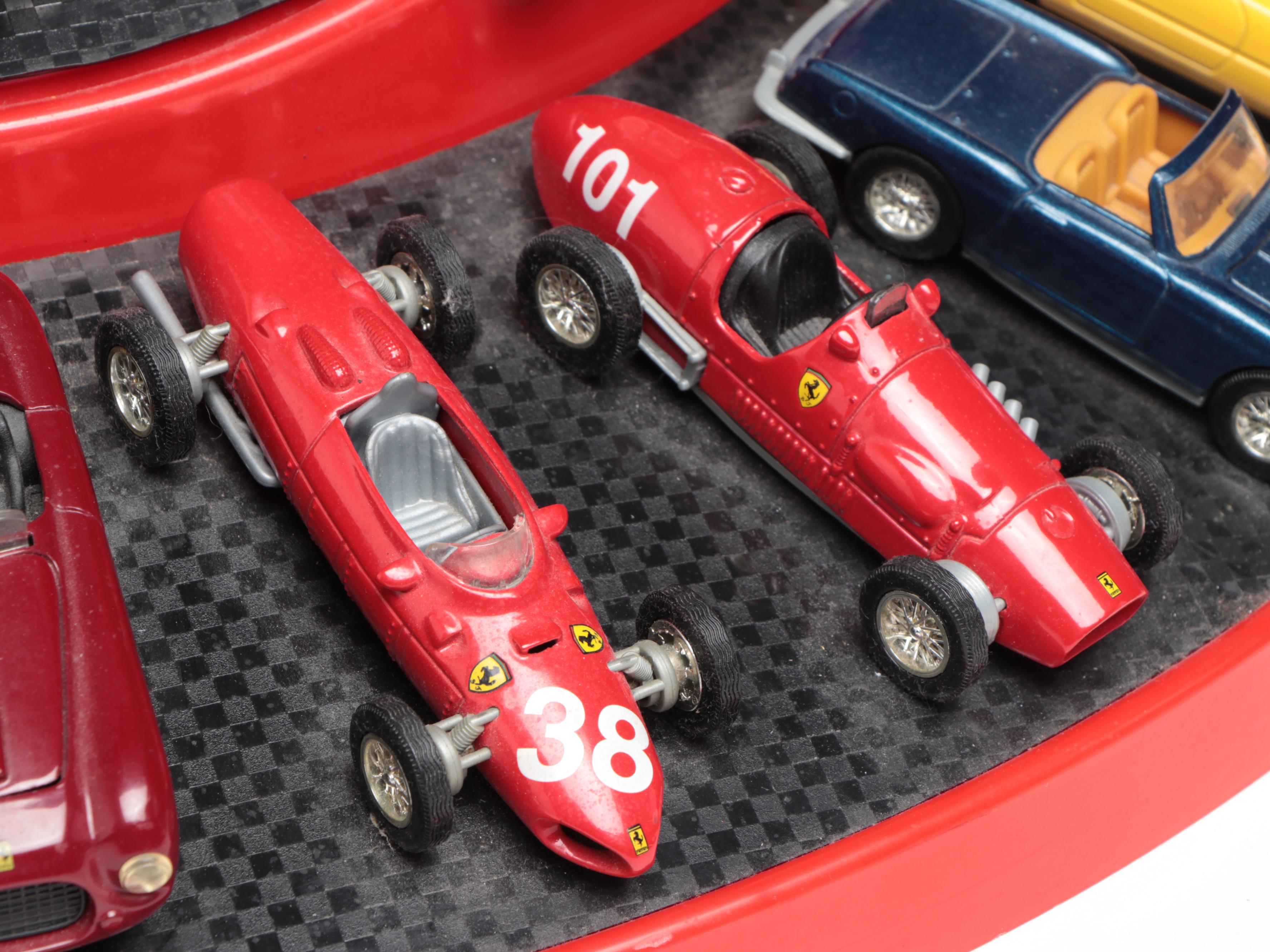 Collezione Shell Classico Ferrari Diecast Cars on Display | EBTH