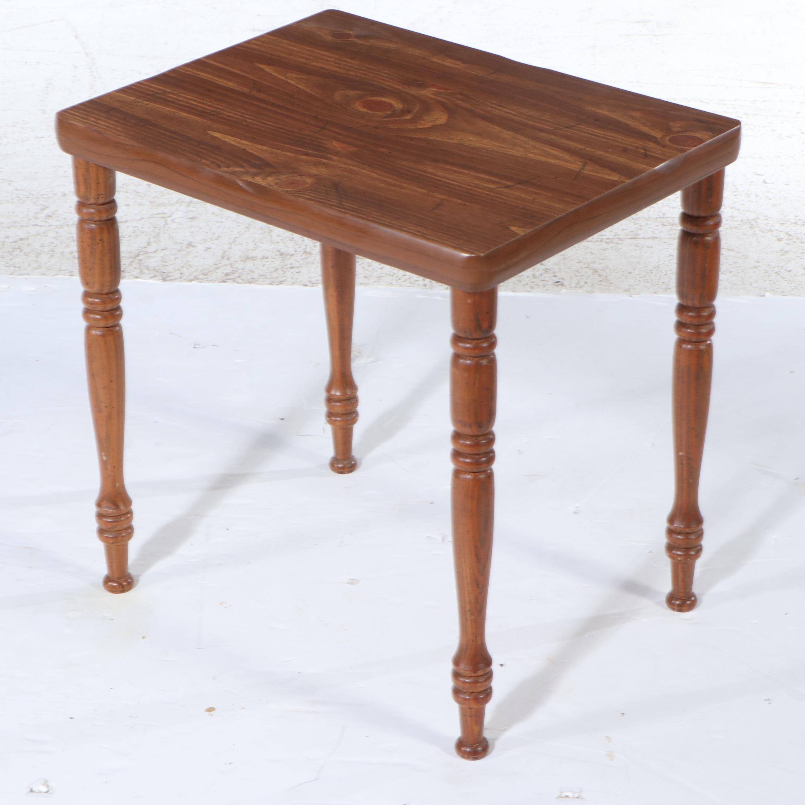 Colonial Style Mahogany Finish Nesting Tables | EBTH