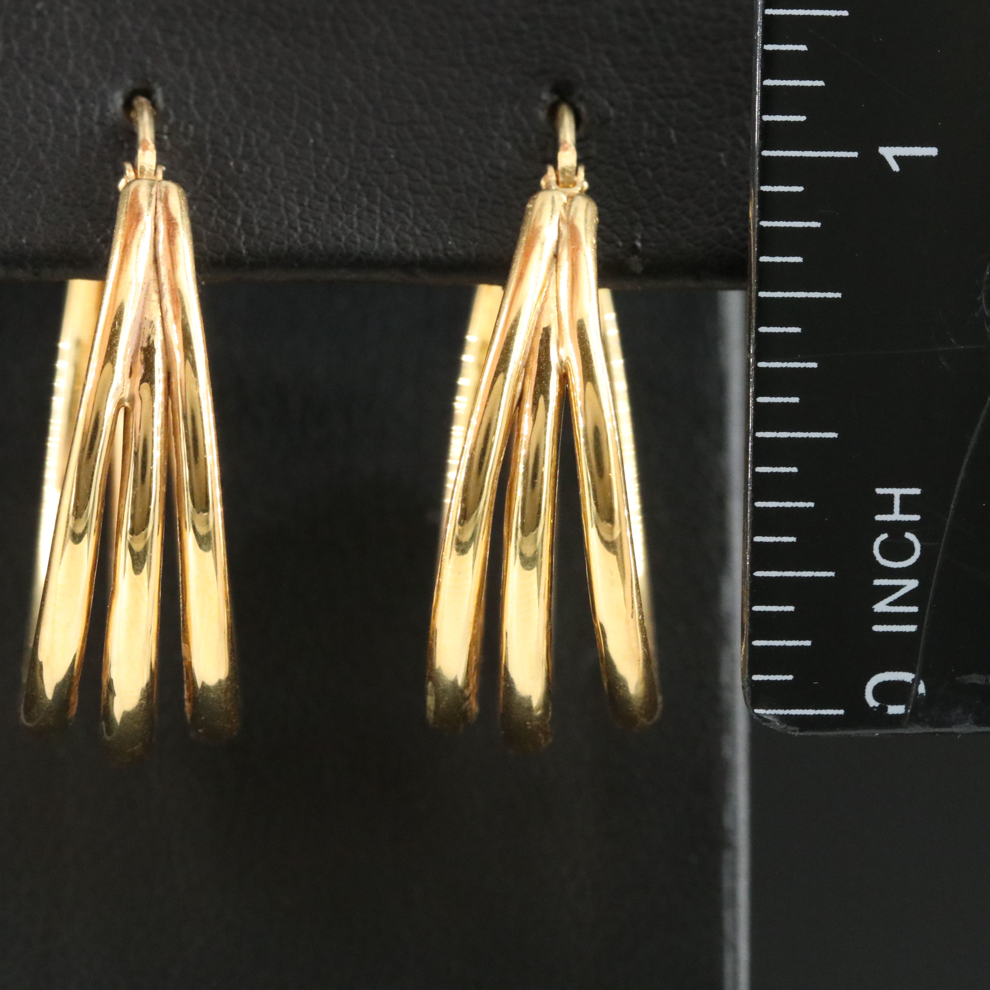 Roberto Coin 18K Graduated Triple Hoop Earrings | EBTH