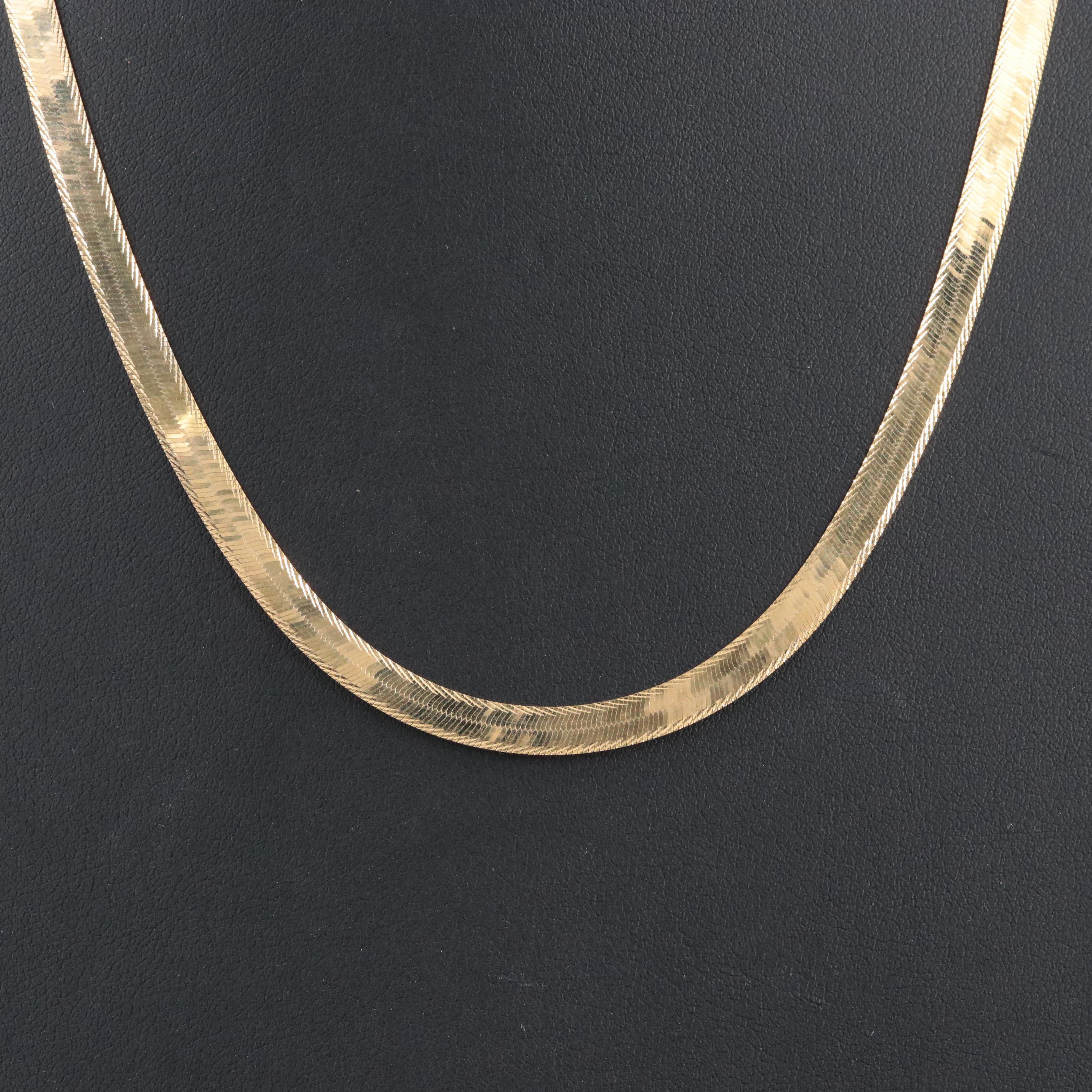 14K Milor Herringbone Chain | EBTH