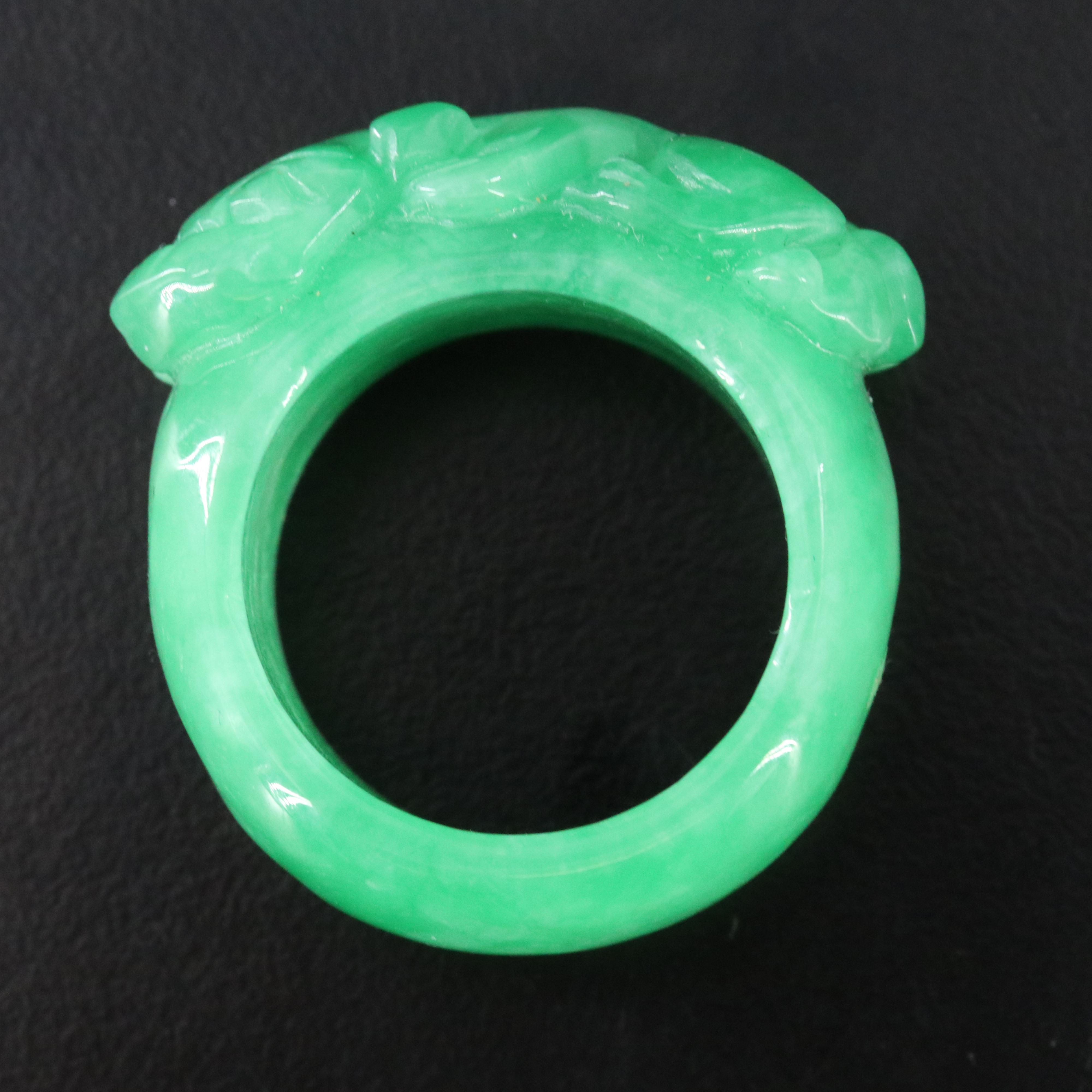 Carved Jadeite Hololith Ring | EBTH