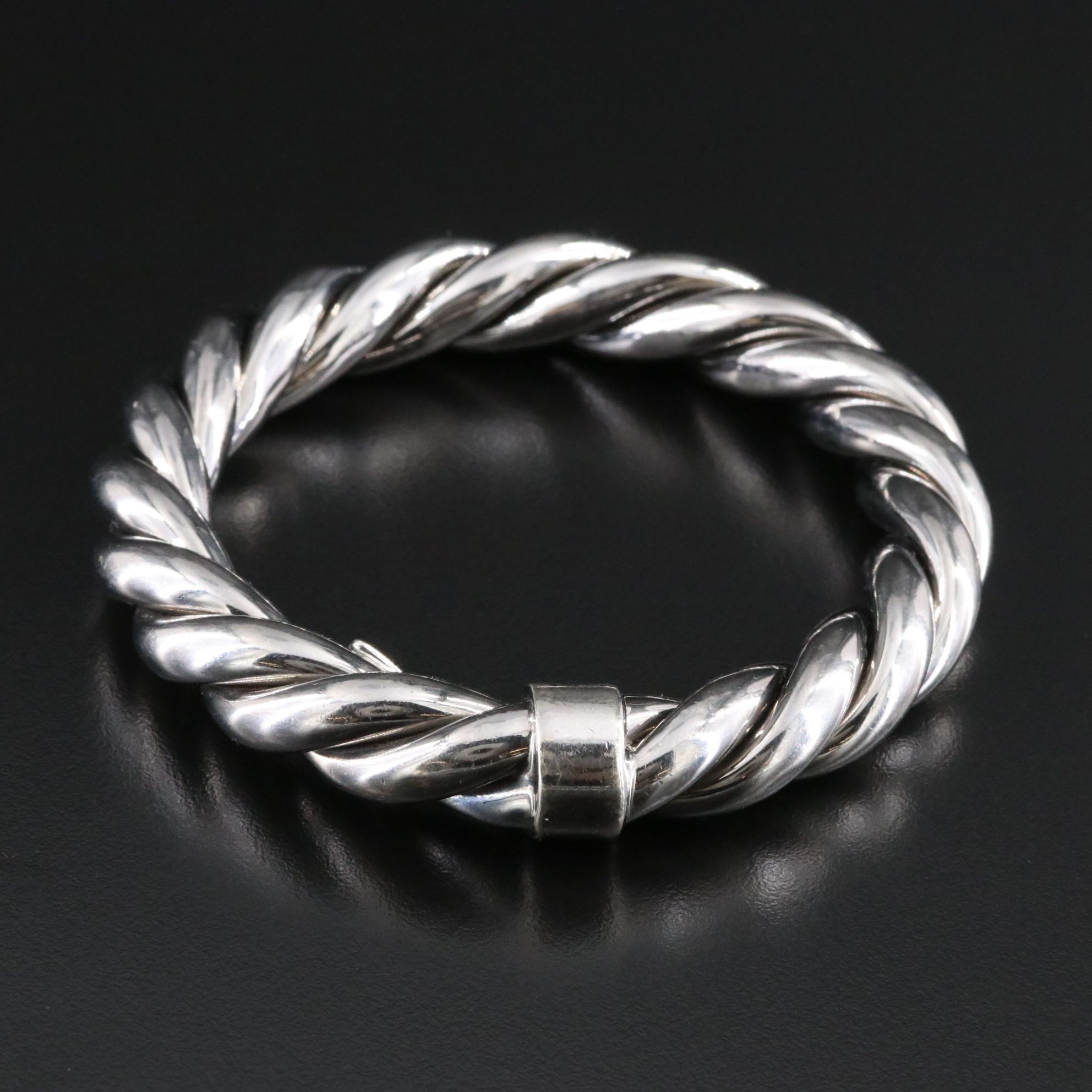 Roberto Coin Fifth Season Darkened Sterling Twisted Bangle | EBTH