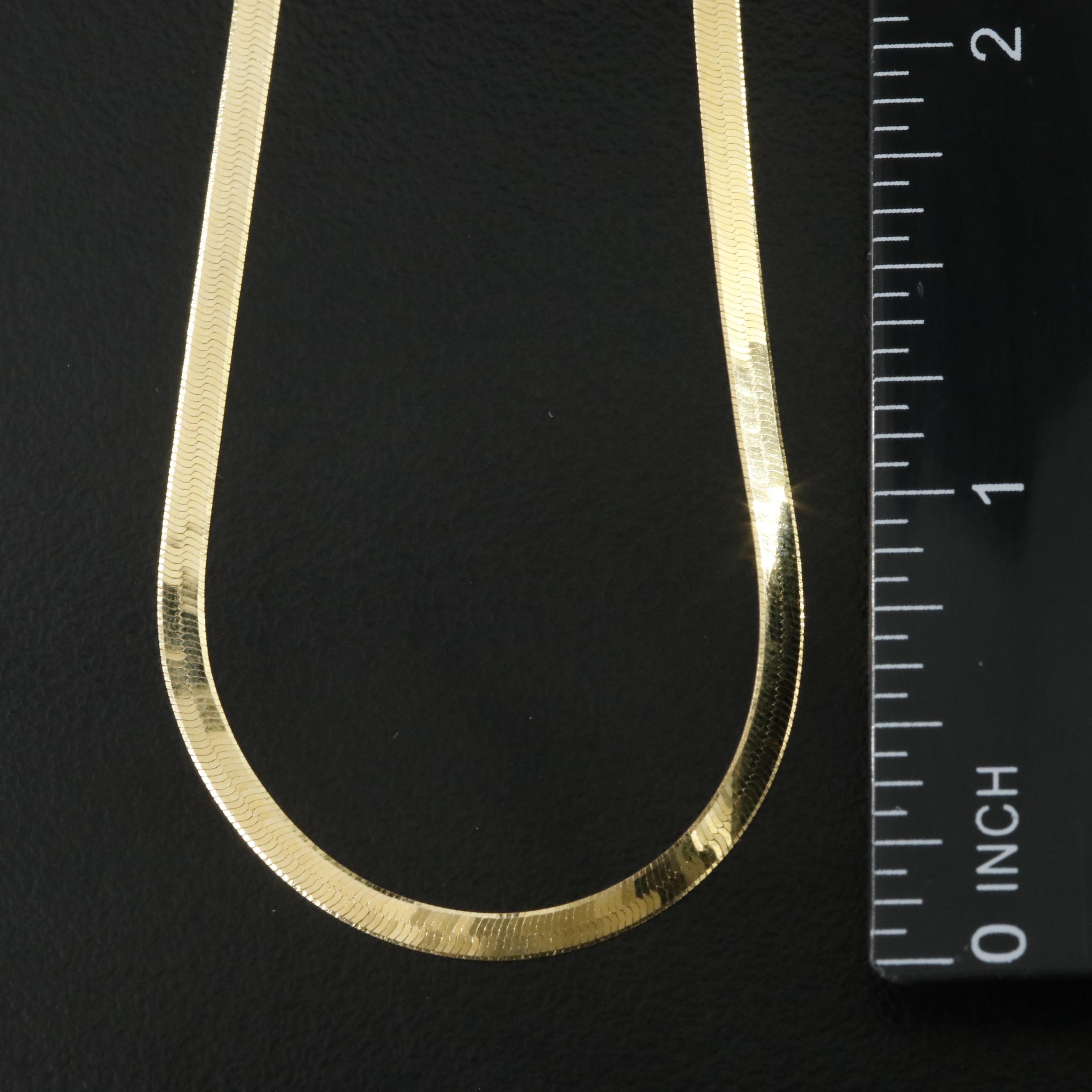 18K Herringbone Chain Necklace | EBTH
