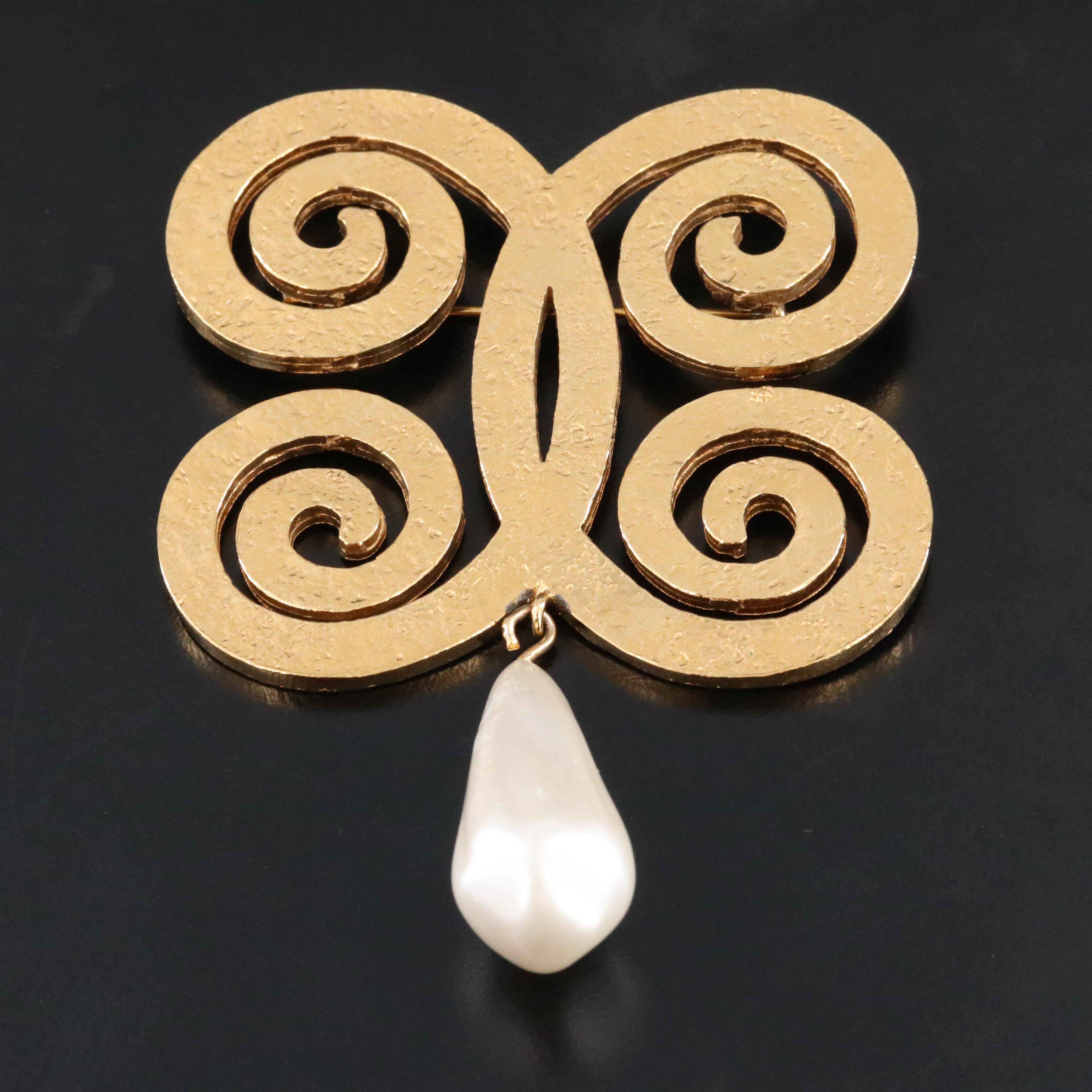 Chanel Glass Drop Pearl Brooch and Magnifier Pendant | EBTH