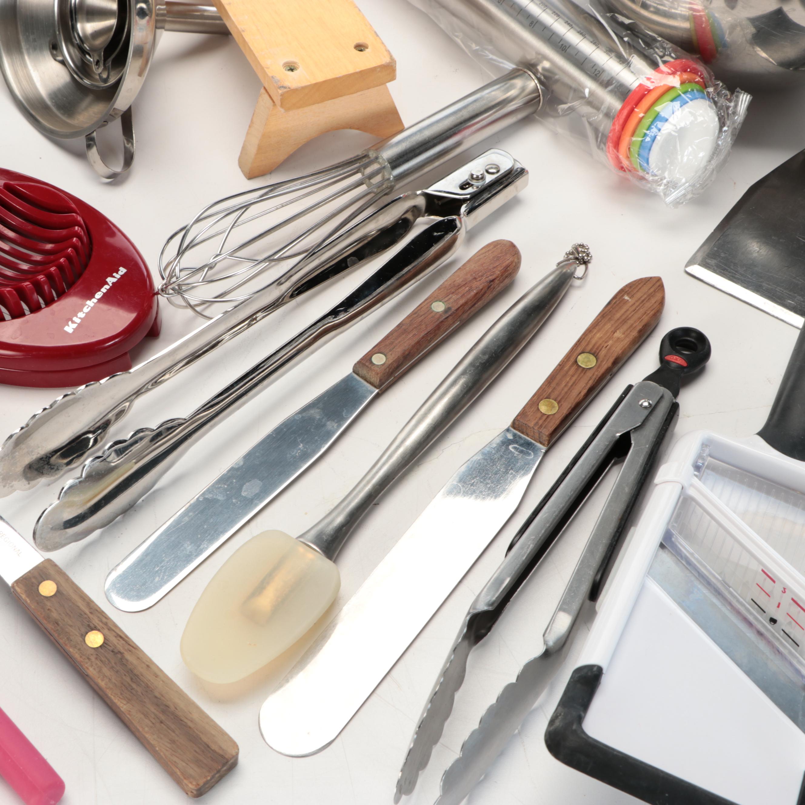 Calphalon Metal Wok, Pyrex Measuring Cups with Serving Boards and More ...