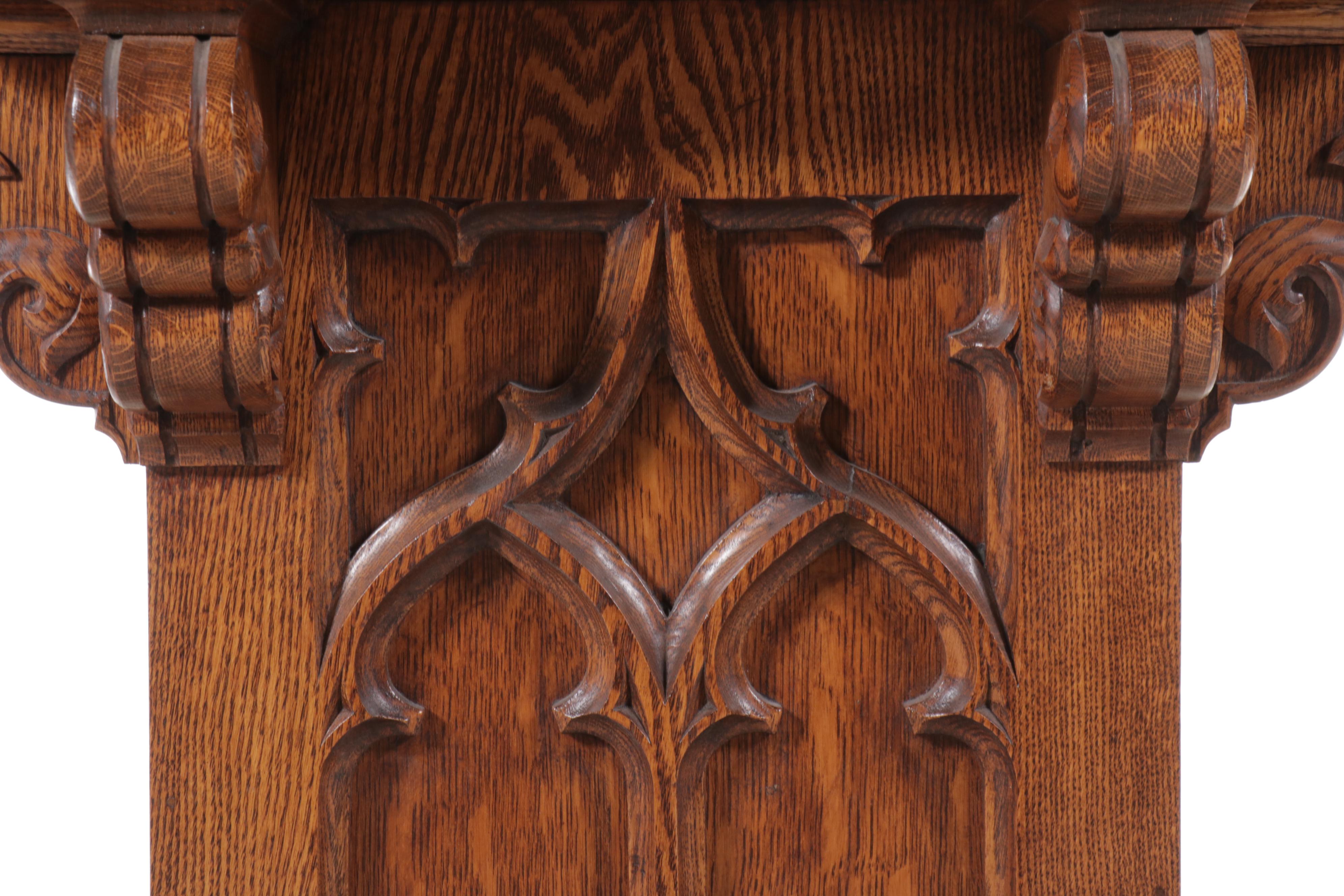 Antique Gothic Style Carved Quartersawn Oak Pulpit | EBTH