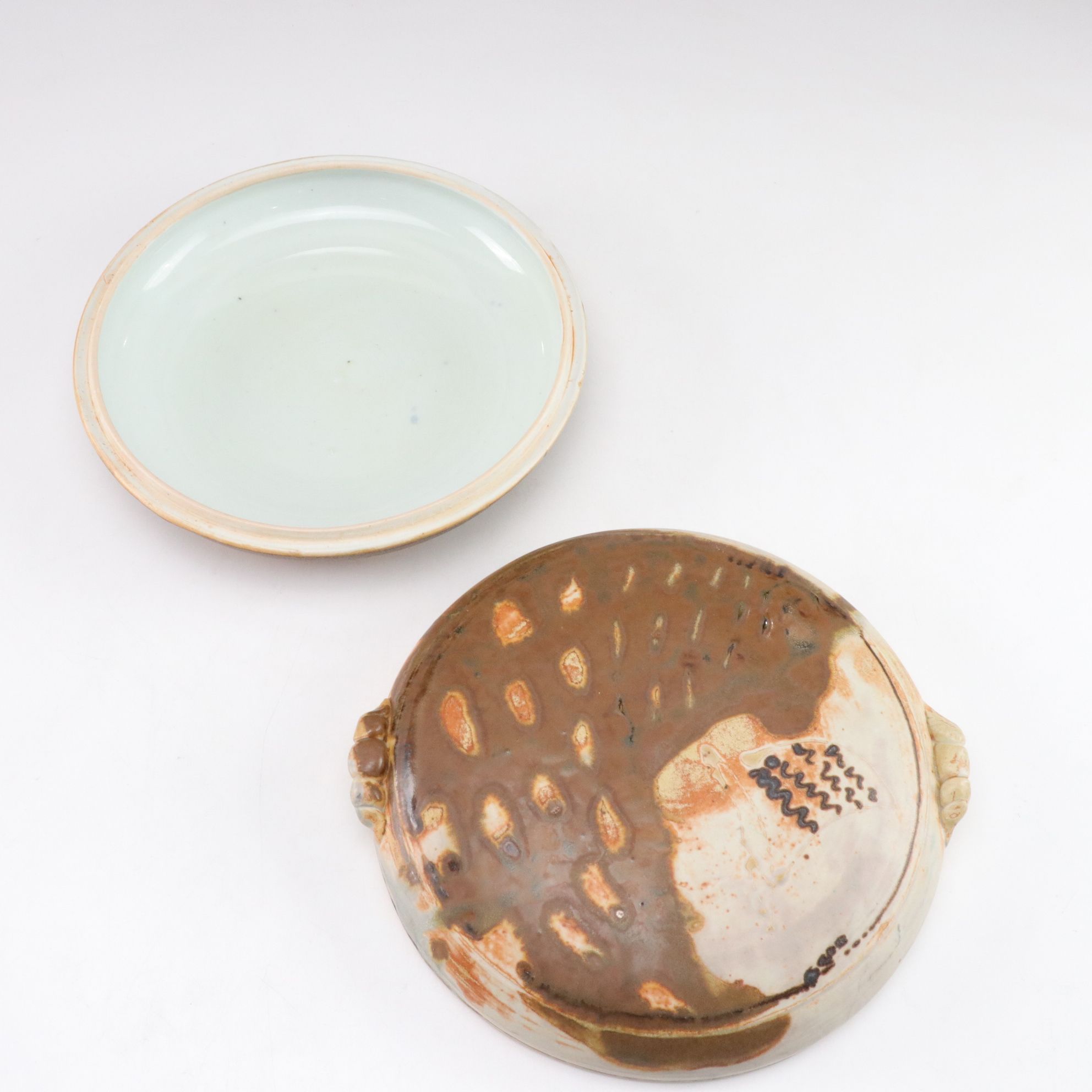 Westmeter and Benjamin Wheel-Thrown Pottery Lidded Bowls | EBTH