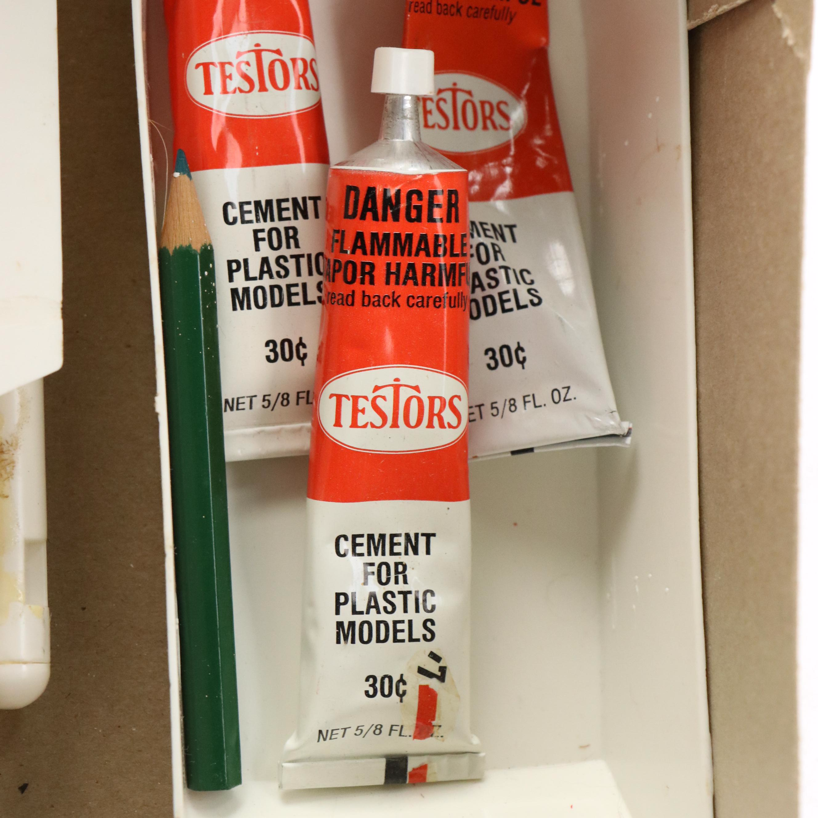 AMT Star Trek "Exploration Set" and "Galileo 7 Shuttlecraft" Model Kits ...