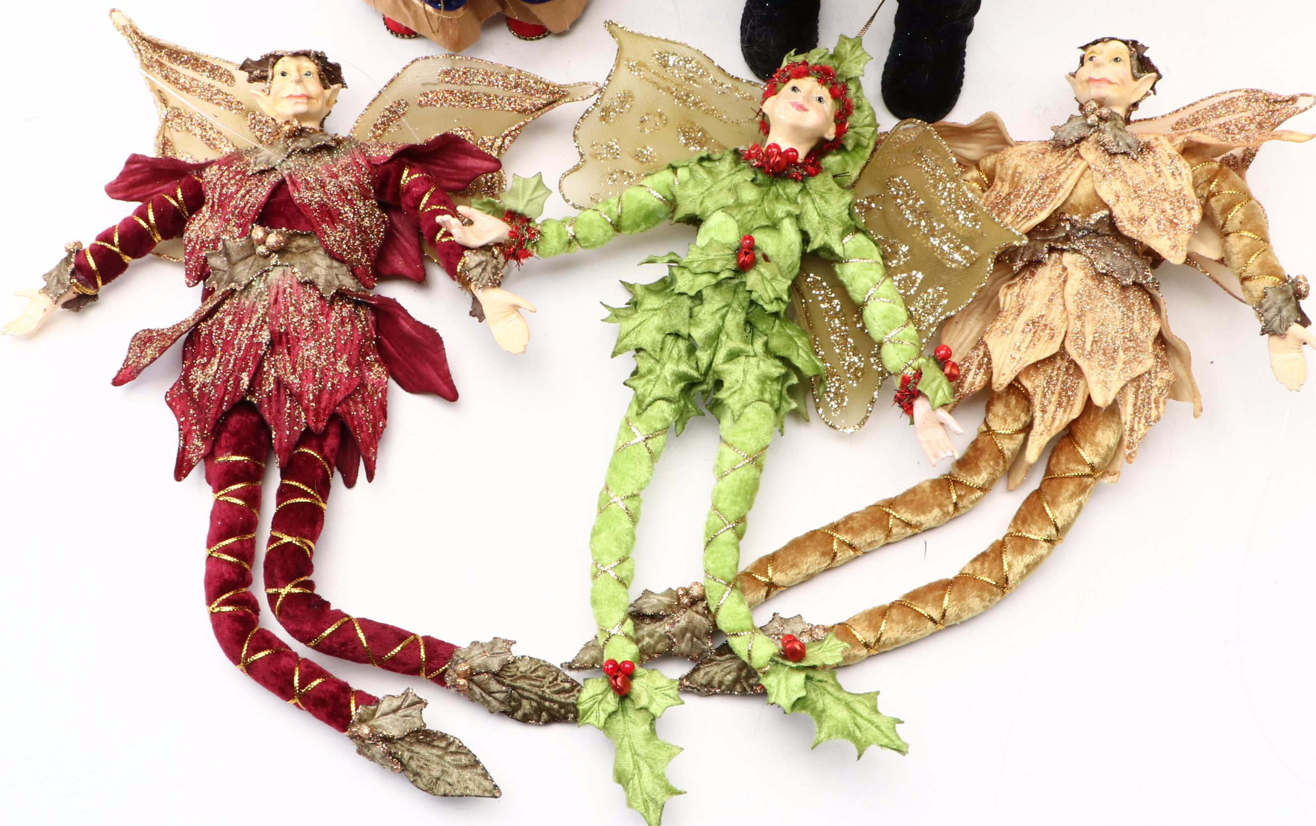 Drolleries Santa with Holiday Elves and More | EBTH