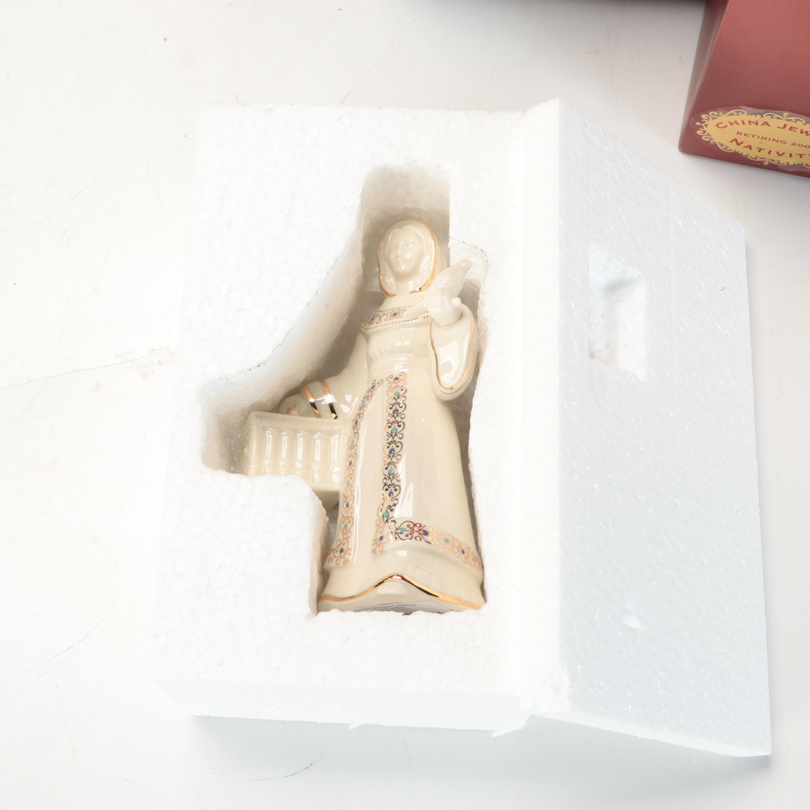 Lenox China Jewels Collection Nativity Set with Wooden Stable | EBTH