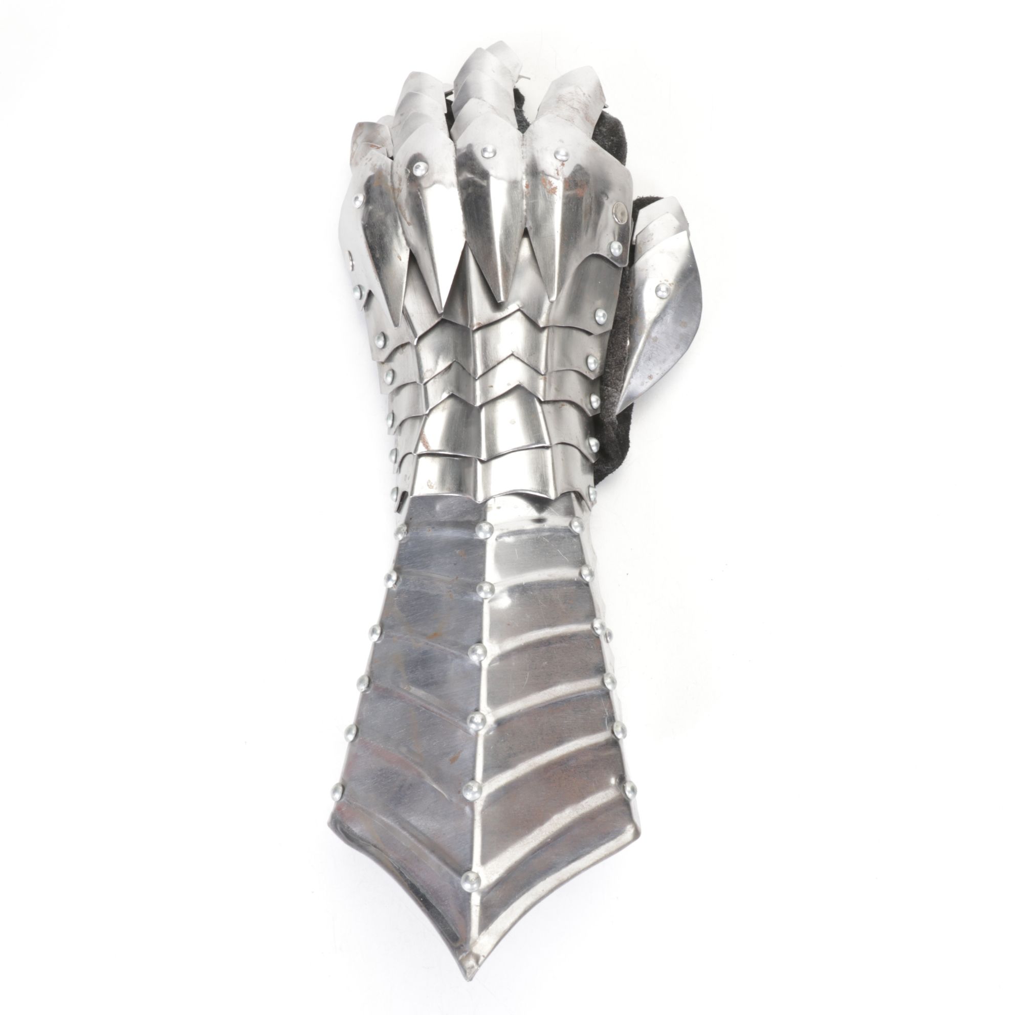 Metal & Leather Fantasy Armor Plate Gauntlets | EBTH