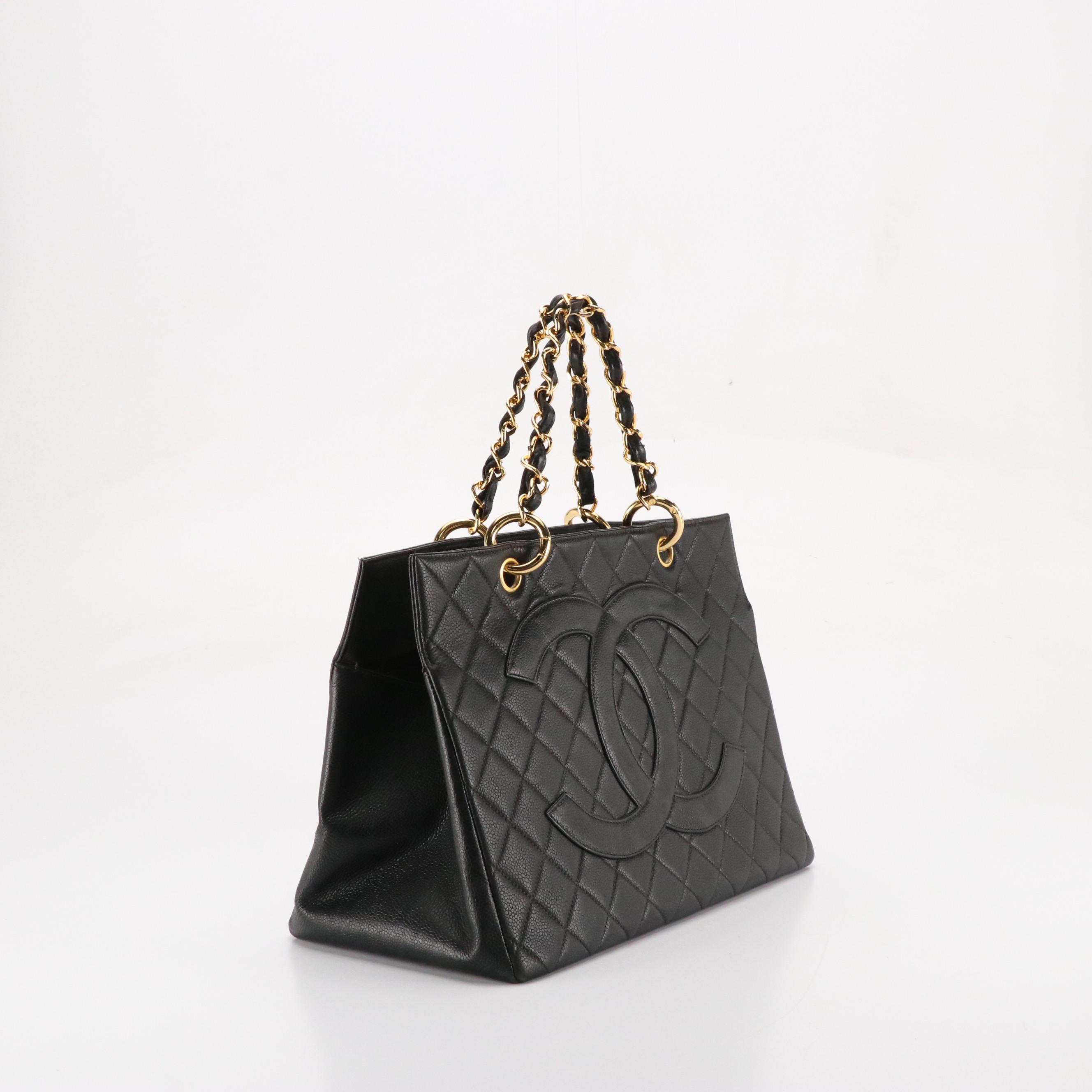 Chanel Chain Strap Shoulder Bag in Black Quilted Caviar Leather | EBTH