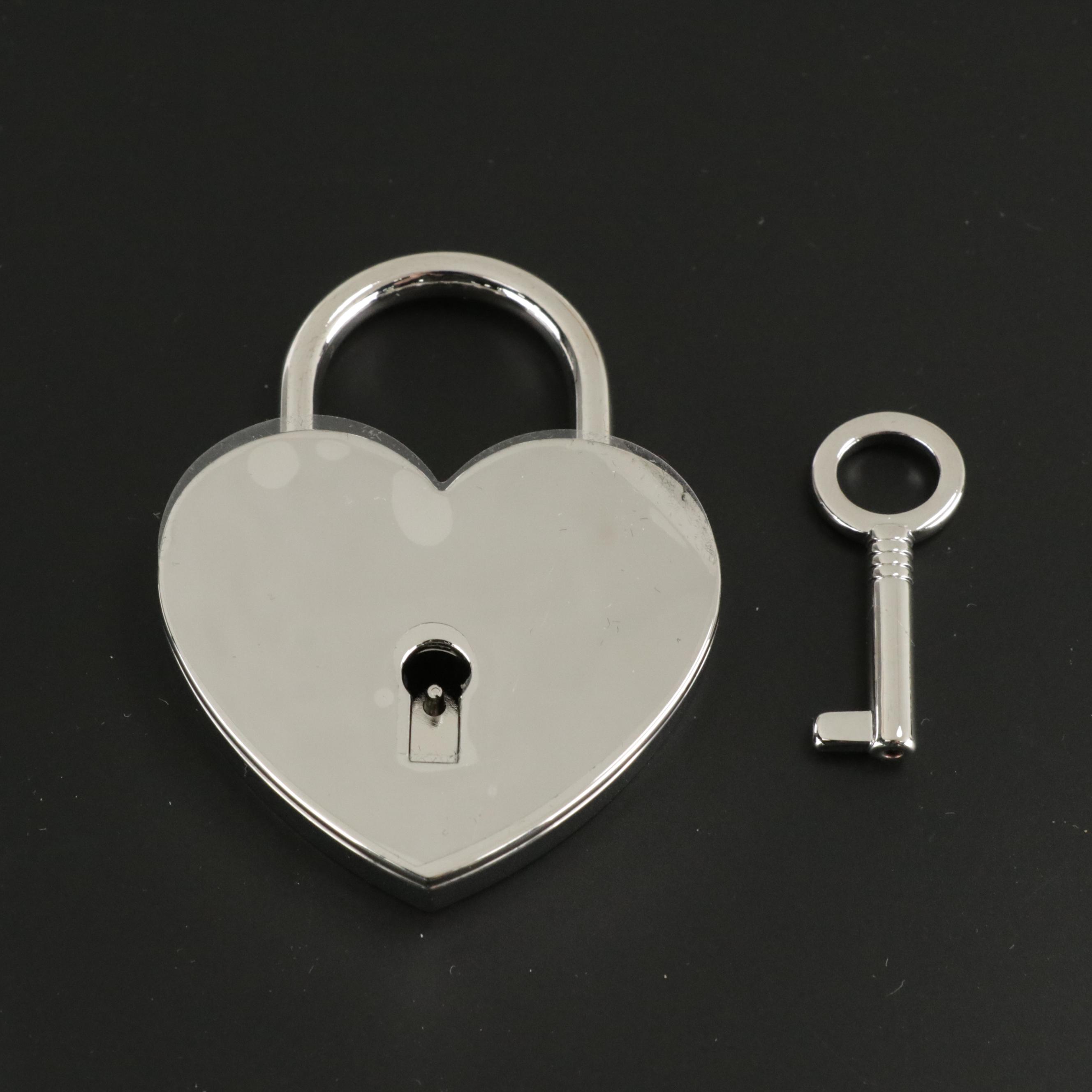 Chanel Beauté La Collection Crush Story Heart Padlock Charm and Key in ...