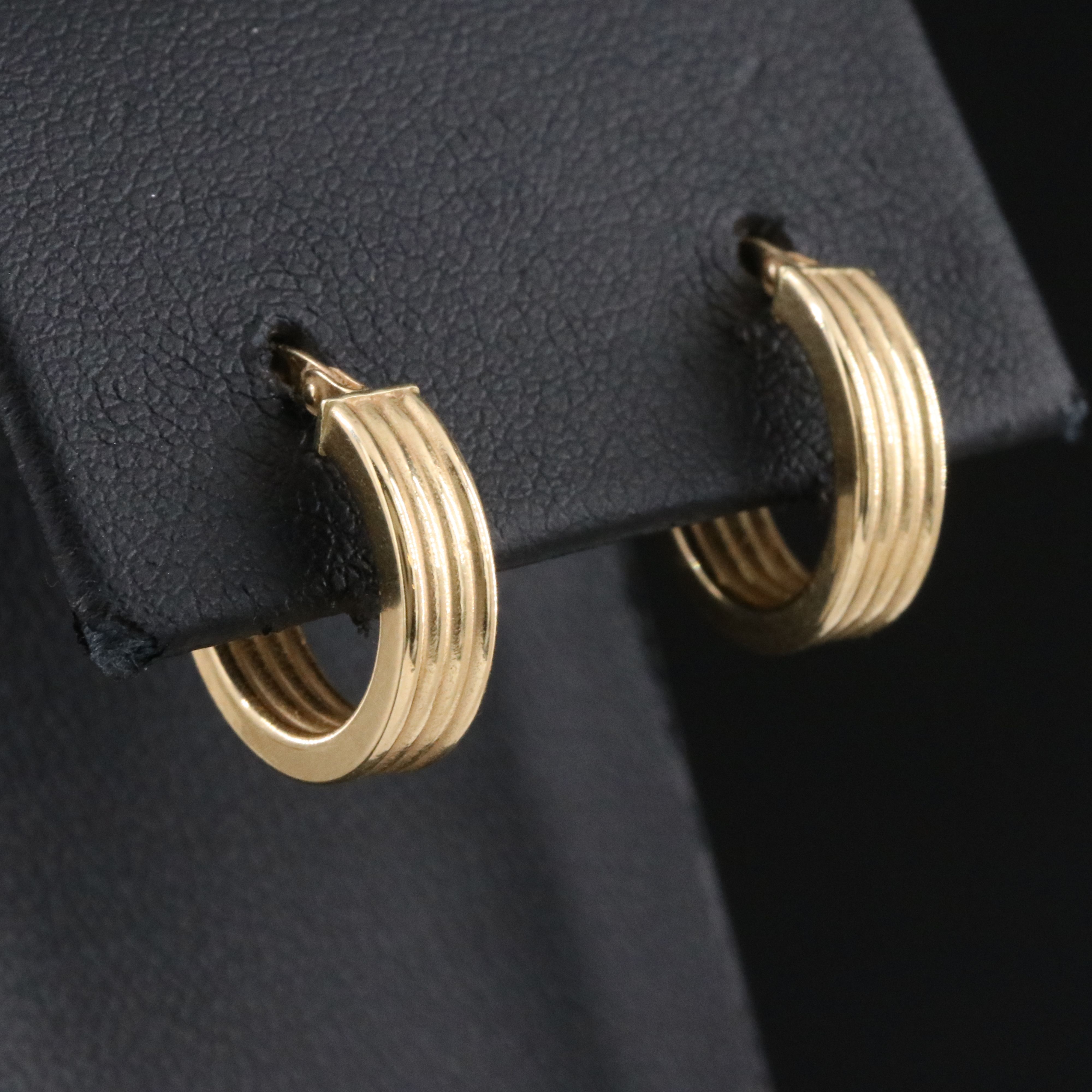 Italian 14K Fluted Hoops | EBTH