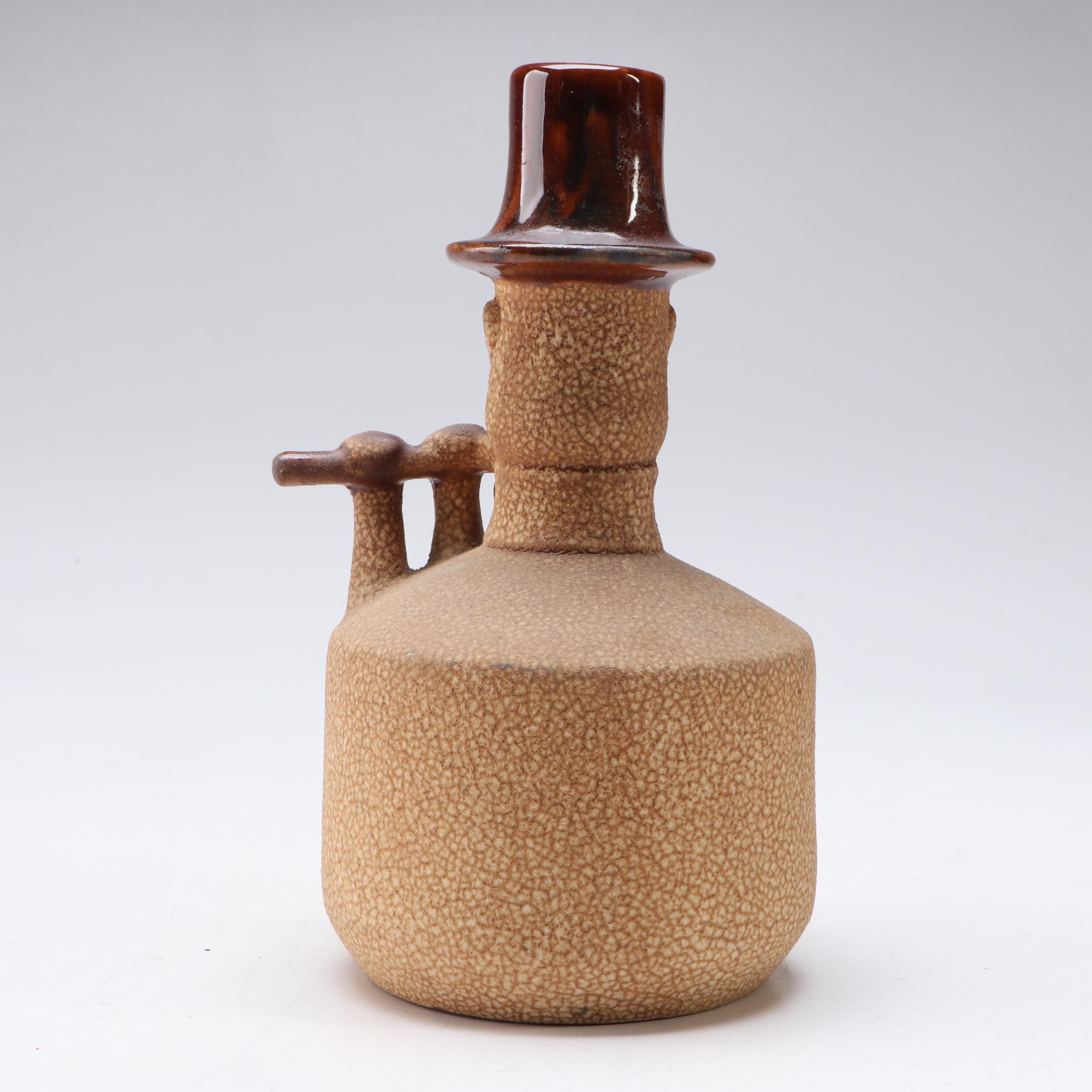 Royal Haeger Pottery Folk Art Toe Tapper Jug | EBTH