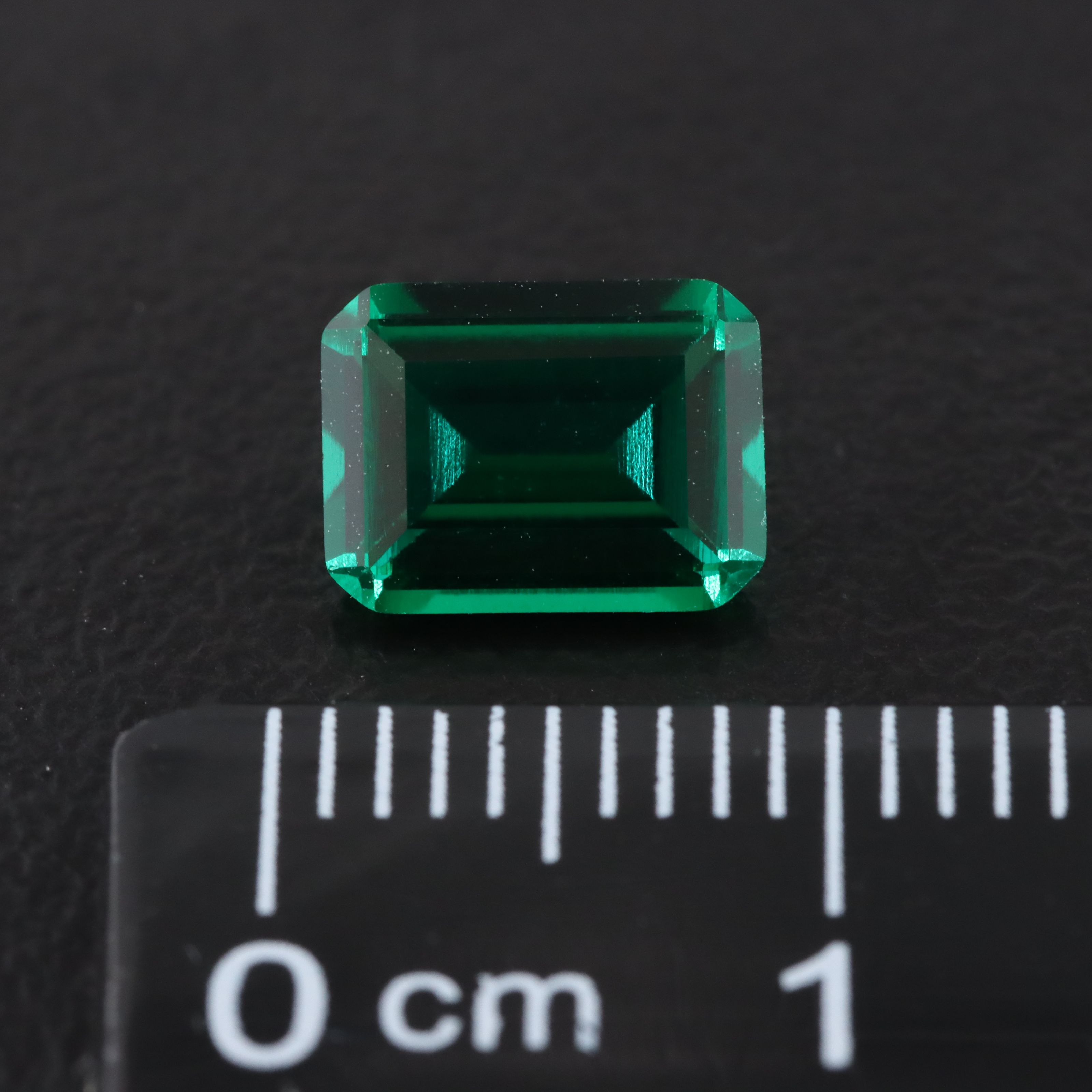 Loose 1.32 CT Lab Grown Emerald | EBTH