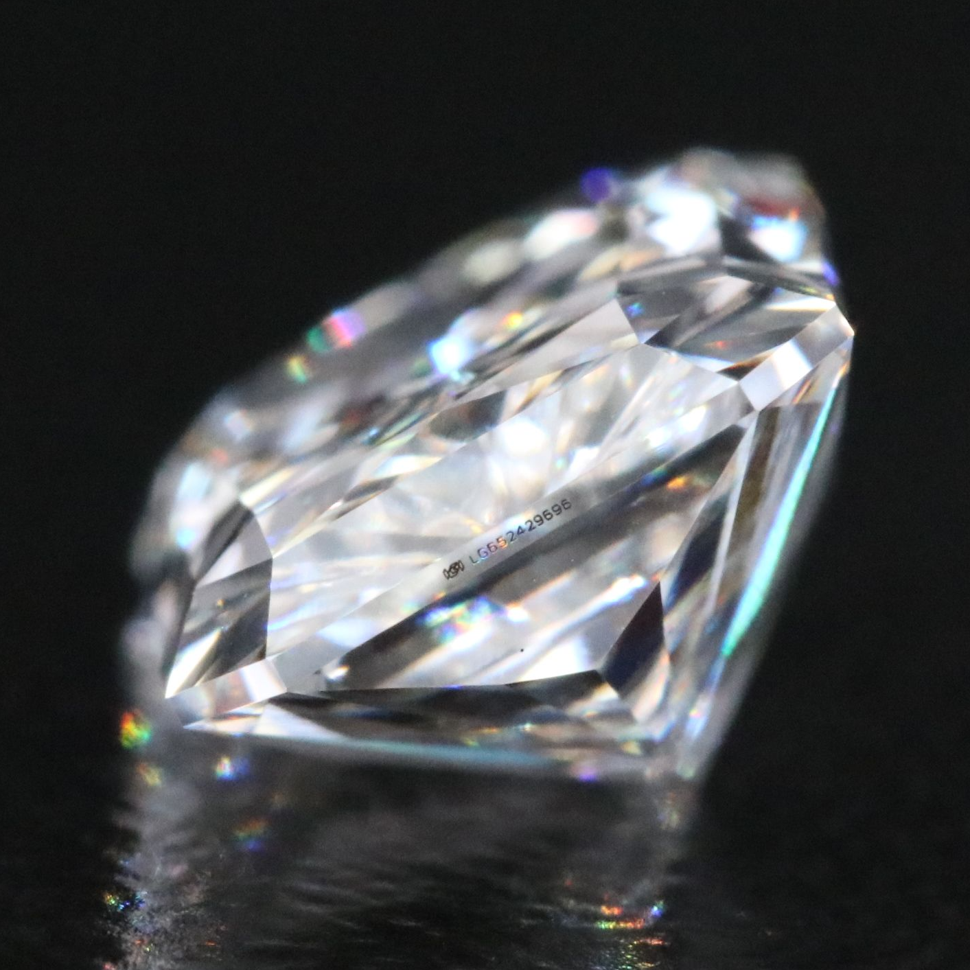 Loose 1.90 CT Lab Grown Diamond with IGI Report | EBTH