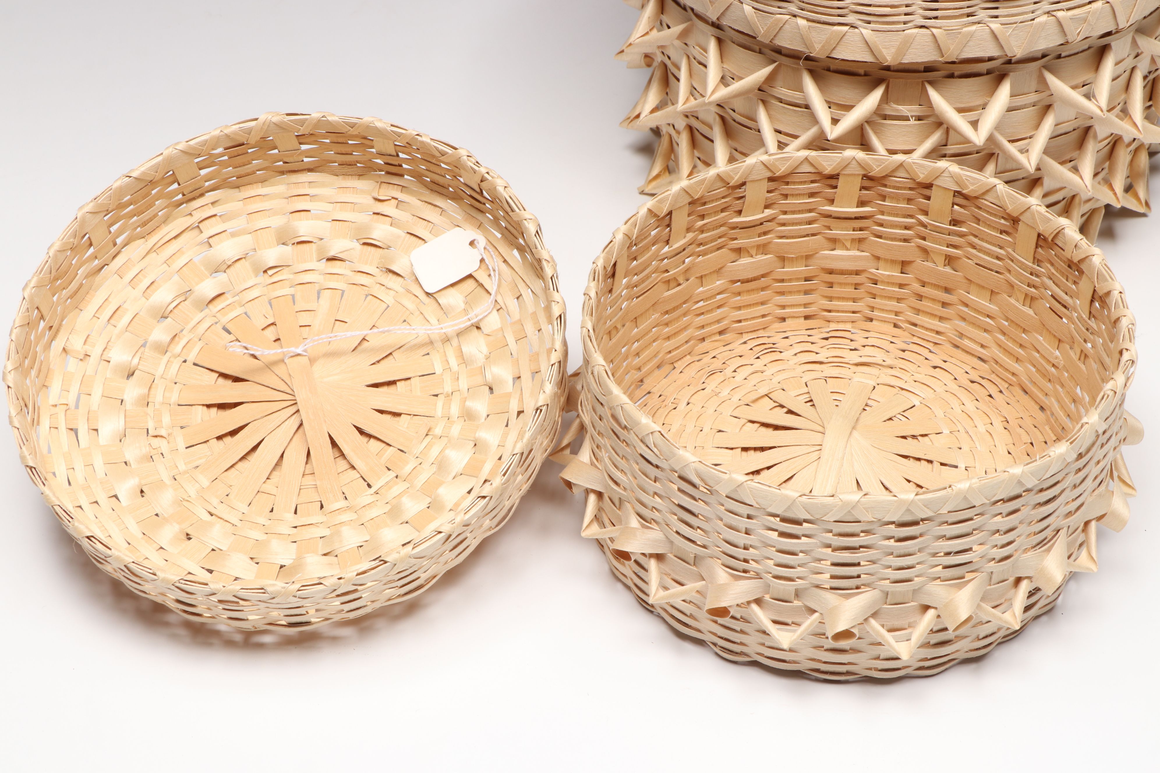 Frank Hanning Mi'kmaq Woven Brown Ash Lidded Baskets | EBTH