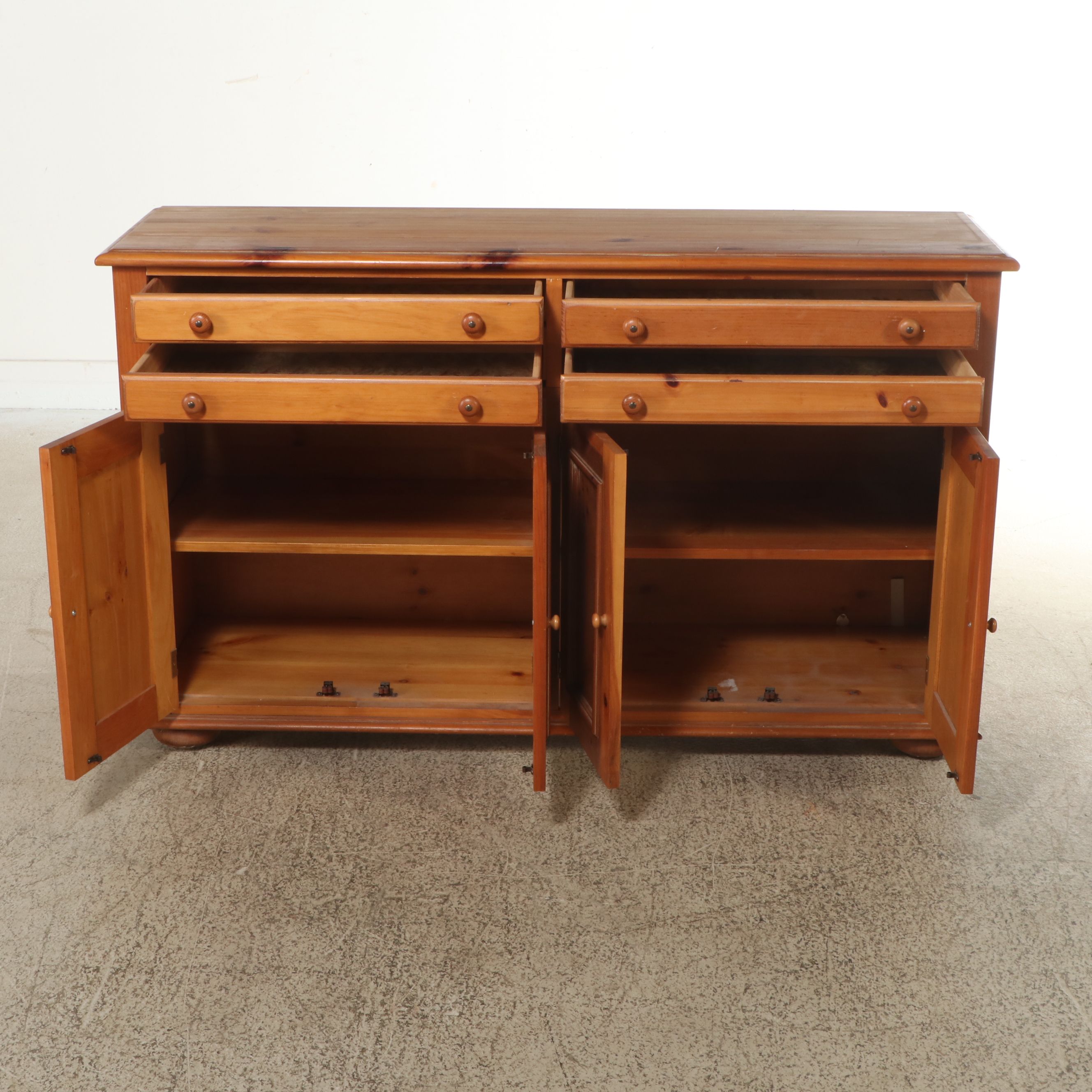 Southern Furniture Reproductions Colonial Style Pine Illuminated China ...