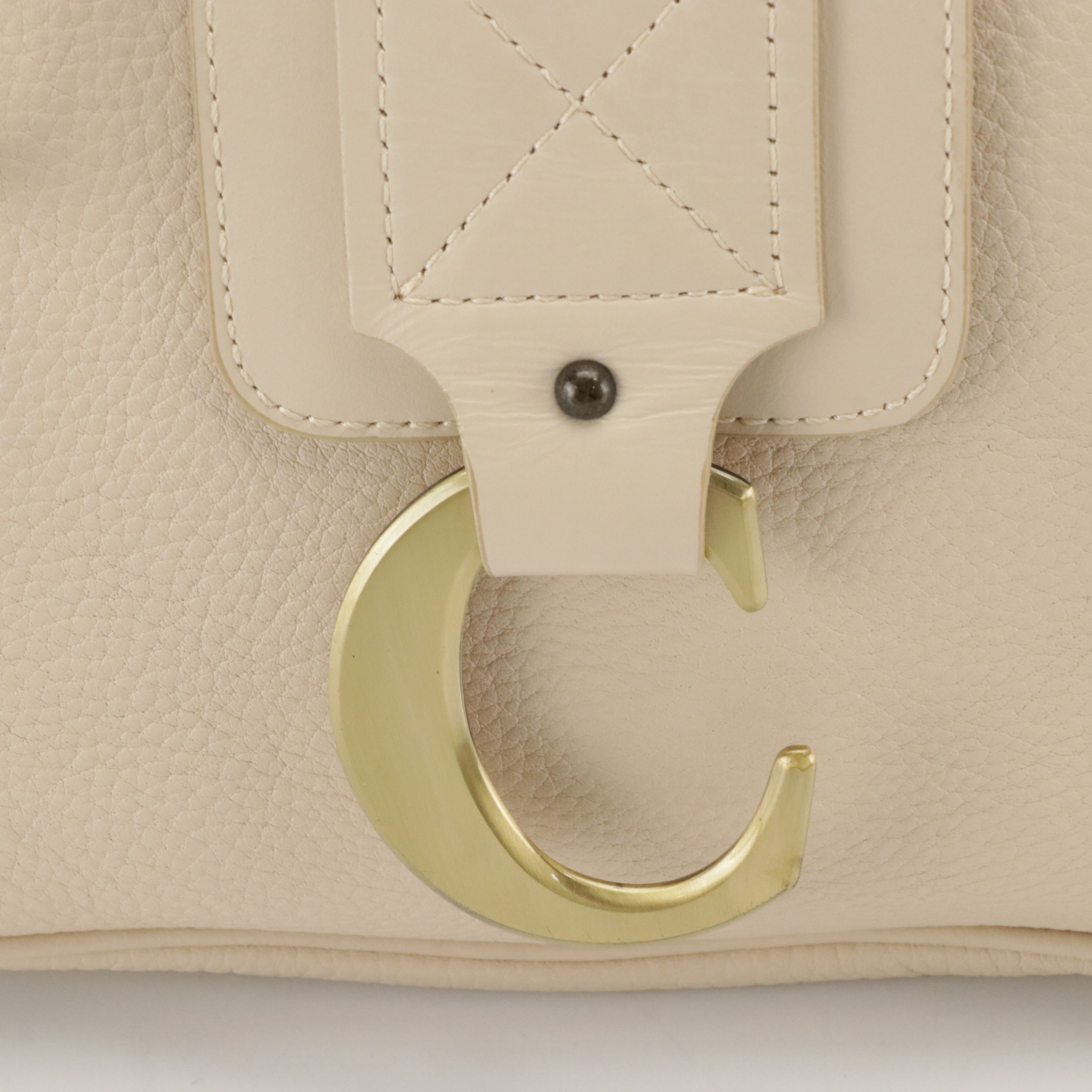 Chloé Half Moon C Charm Shoulder Bag in Off-White Grained Leather | EBTH