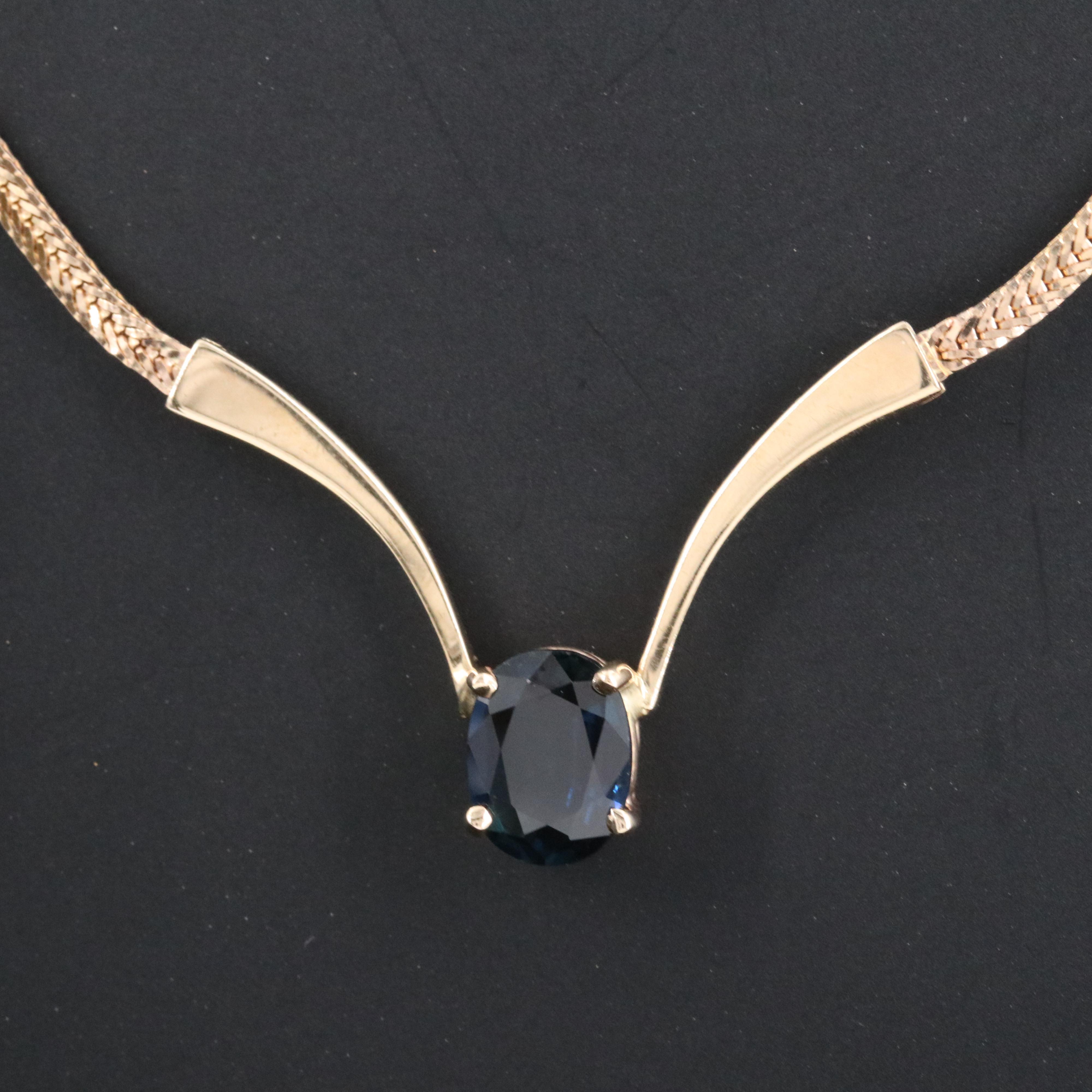 14K 1.76 CT Sapphire V Collar Necklace | EBTH