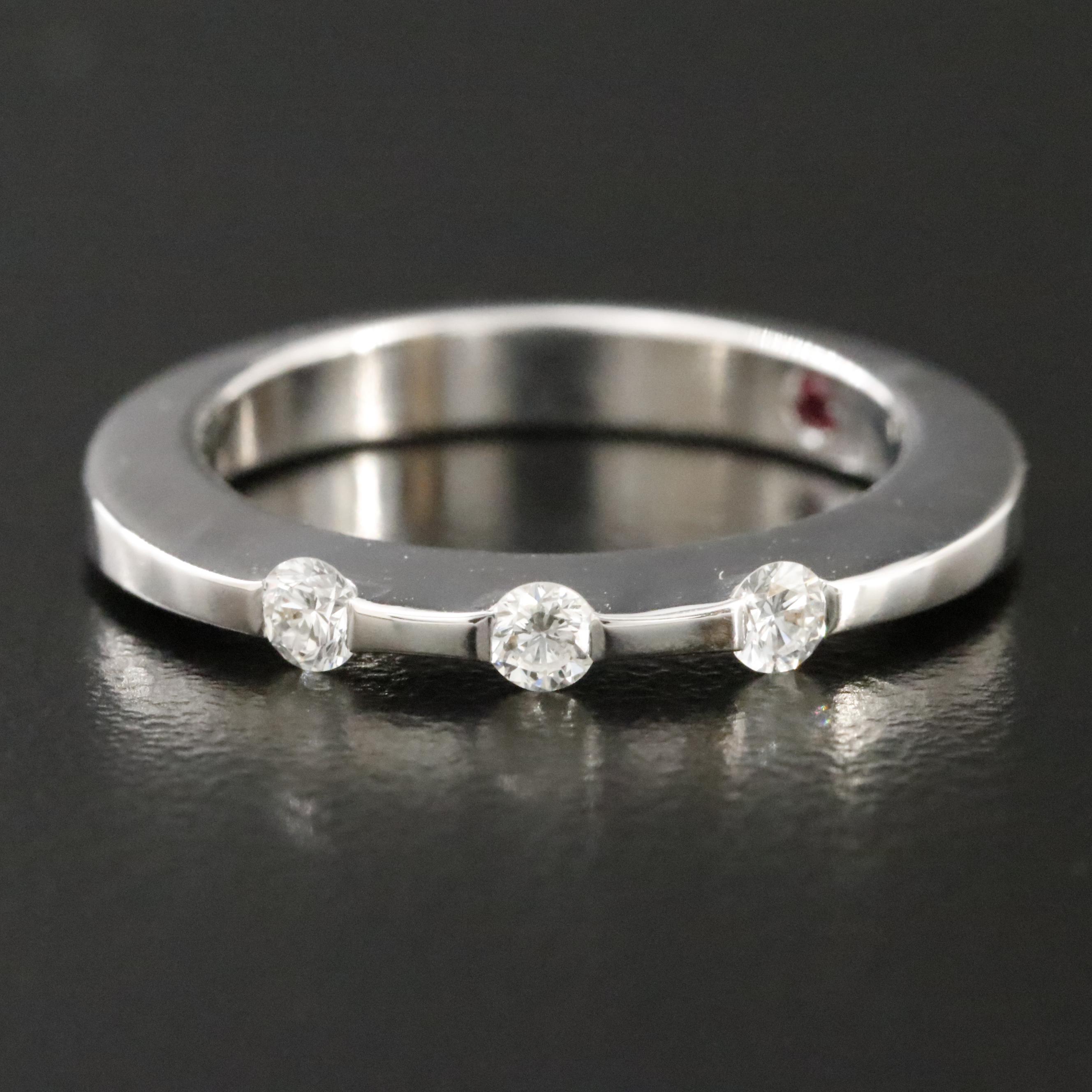 Roberto Coin Classica Parisienne 18K Three Diamond Ring | EBTH