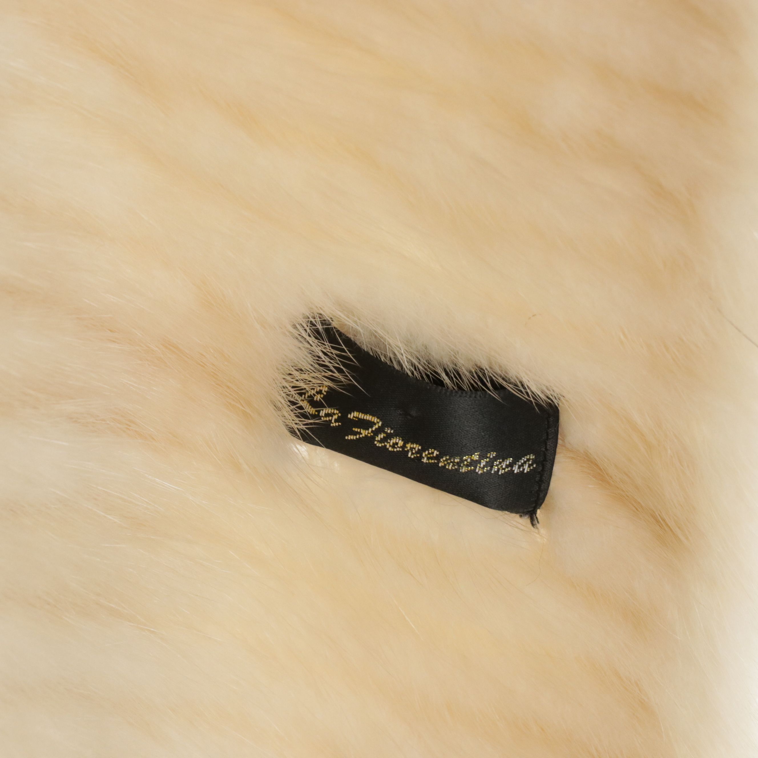 La Fiorentina Mink Paw Fur Flat Knit Fringe Stole | EBTH