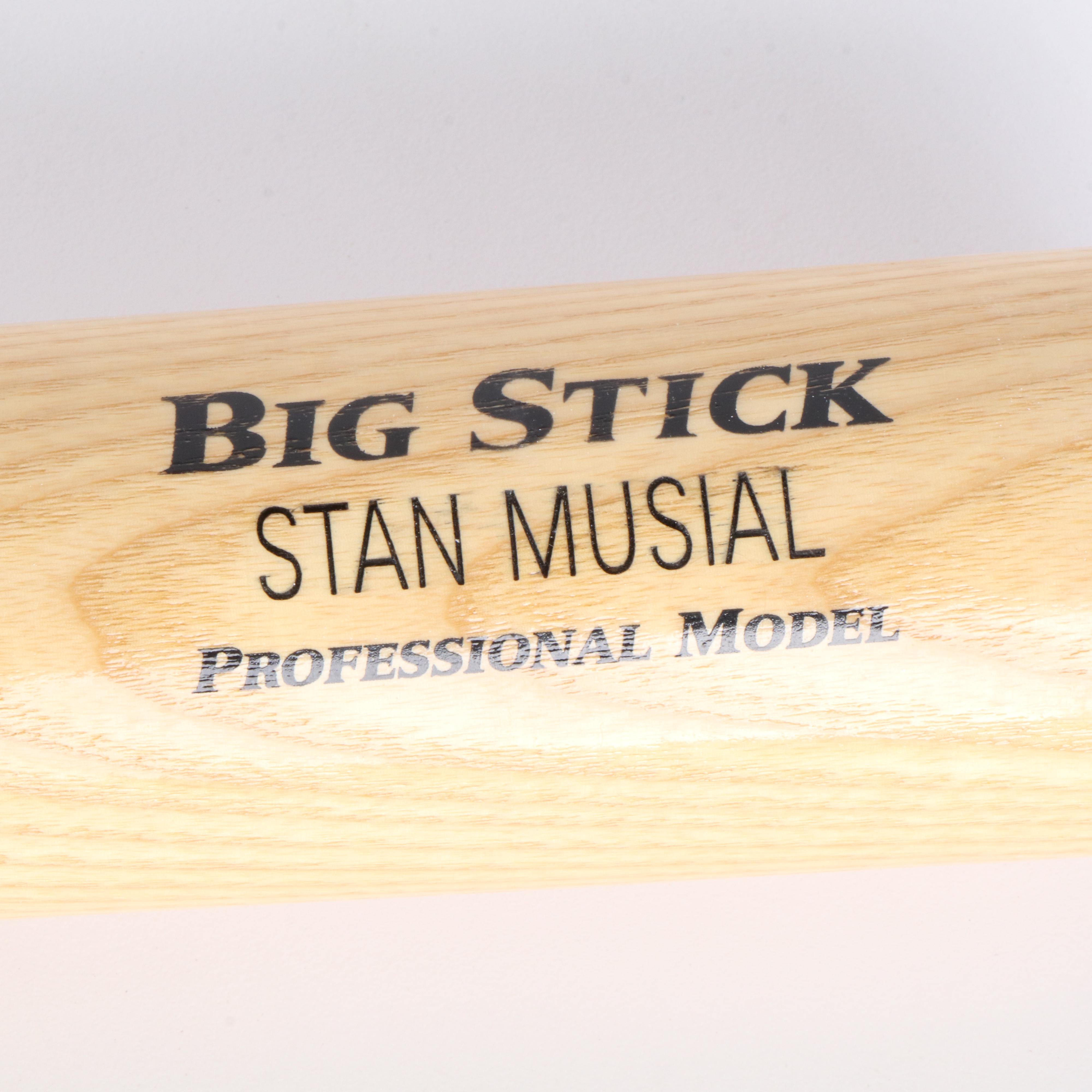 Stan Musial Signed Rawlings Baseball Bat and Gartlan Figurine | EBTH