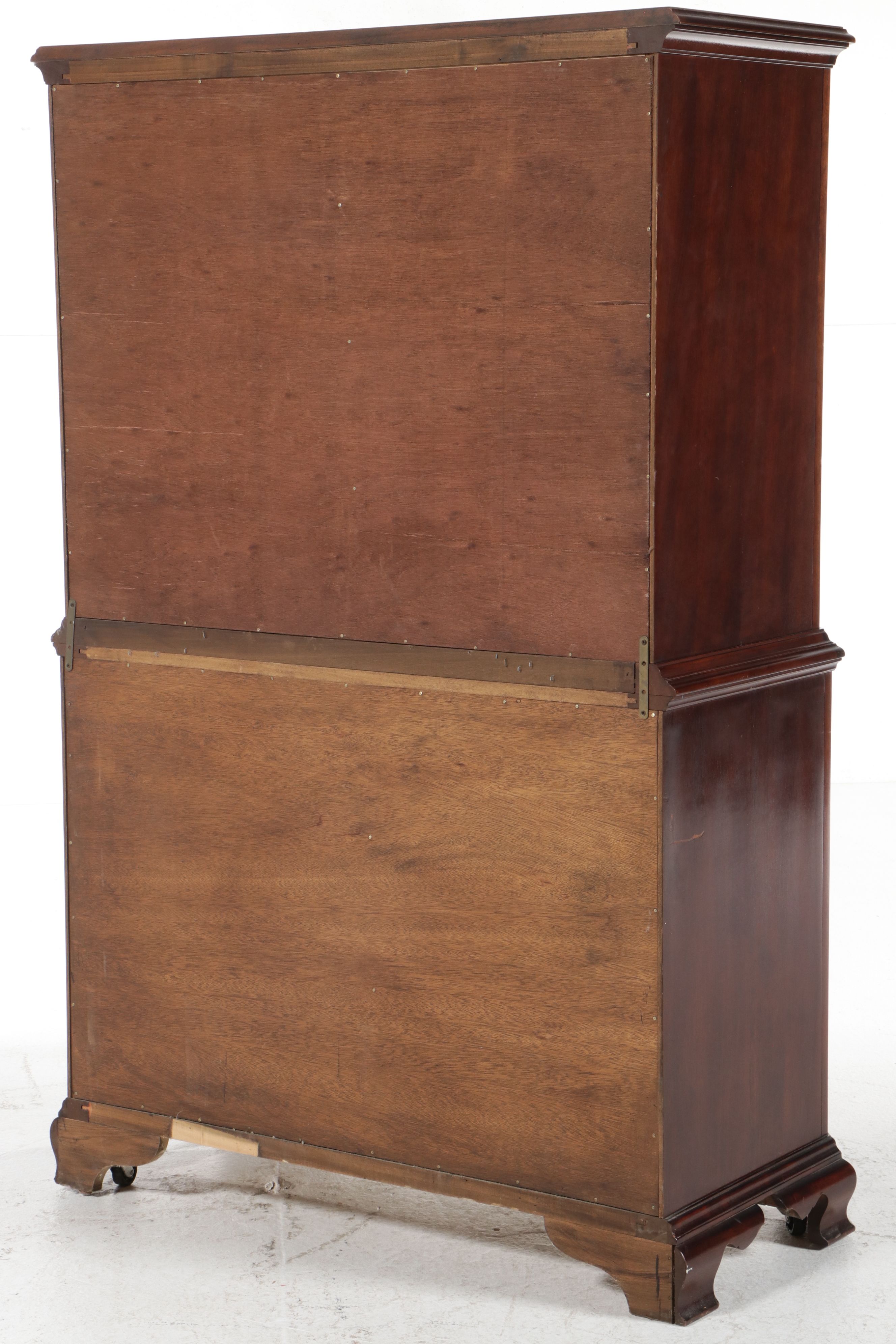 Chippendale Style Mahogany One-Piece Chest-on-Chest | EBTH