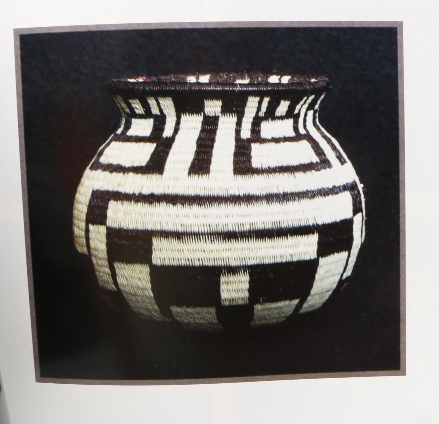 Panamanian Emberá-Wounaan Chunga Fiber and Natural Dye Basketry | EBTH